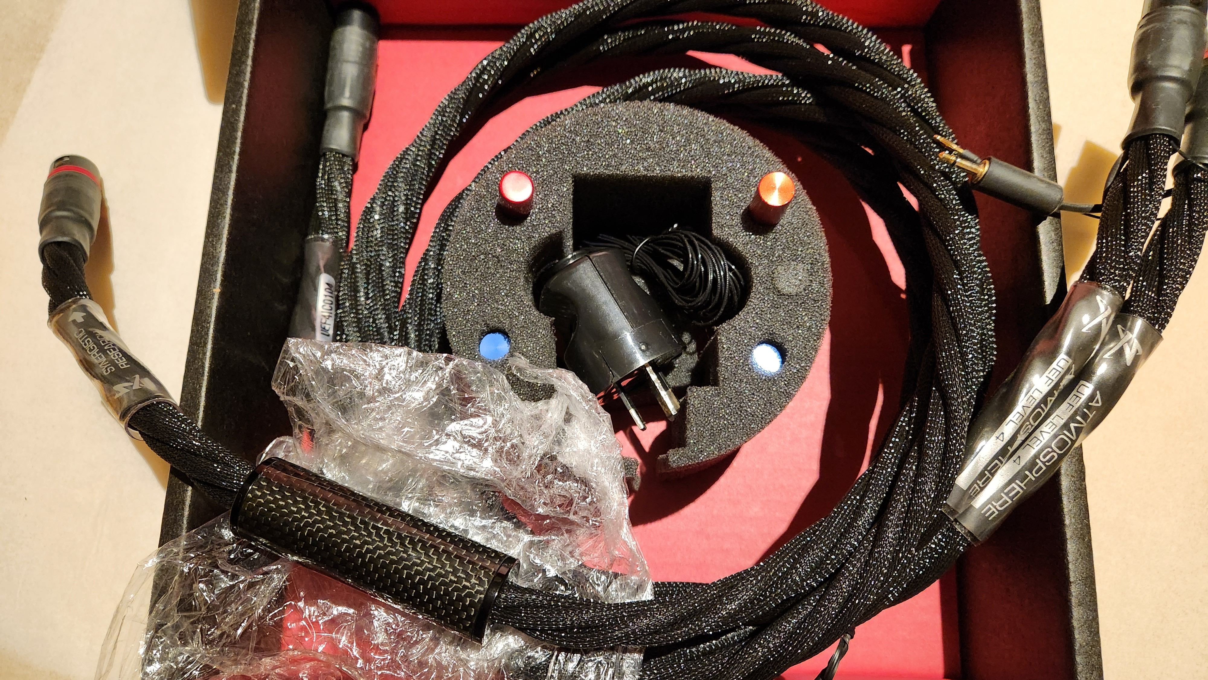 Synergistic Research 2m Atmosphere UEF Level 4 XLR Cable - Hi-Fi and ...