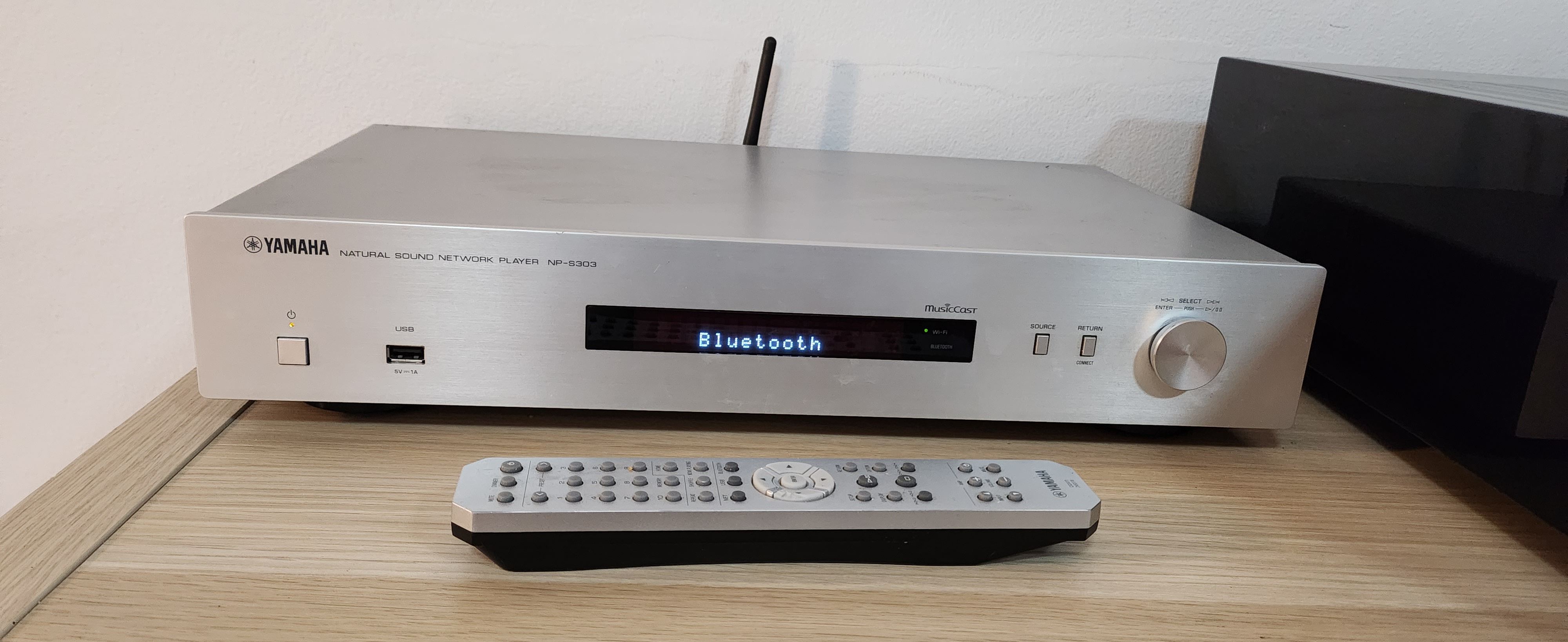 Yamaha NP-S303 musiccast network streamer - Stereo, Home Cinema ...