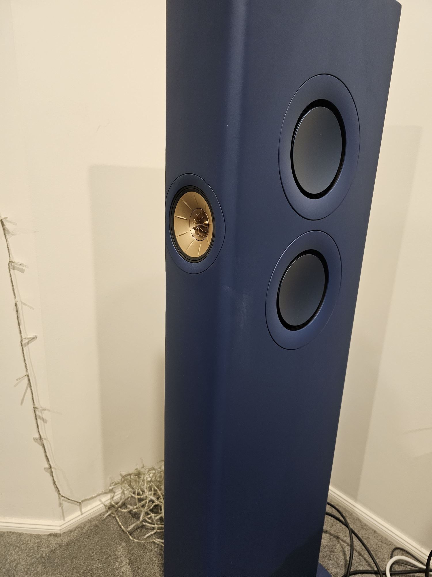 KEF LS60 wireless flagship floorstanding speaker pair blue |﻿ Stereo ...