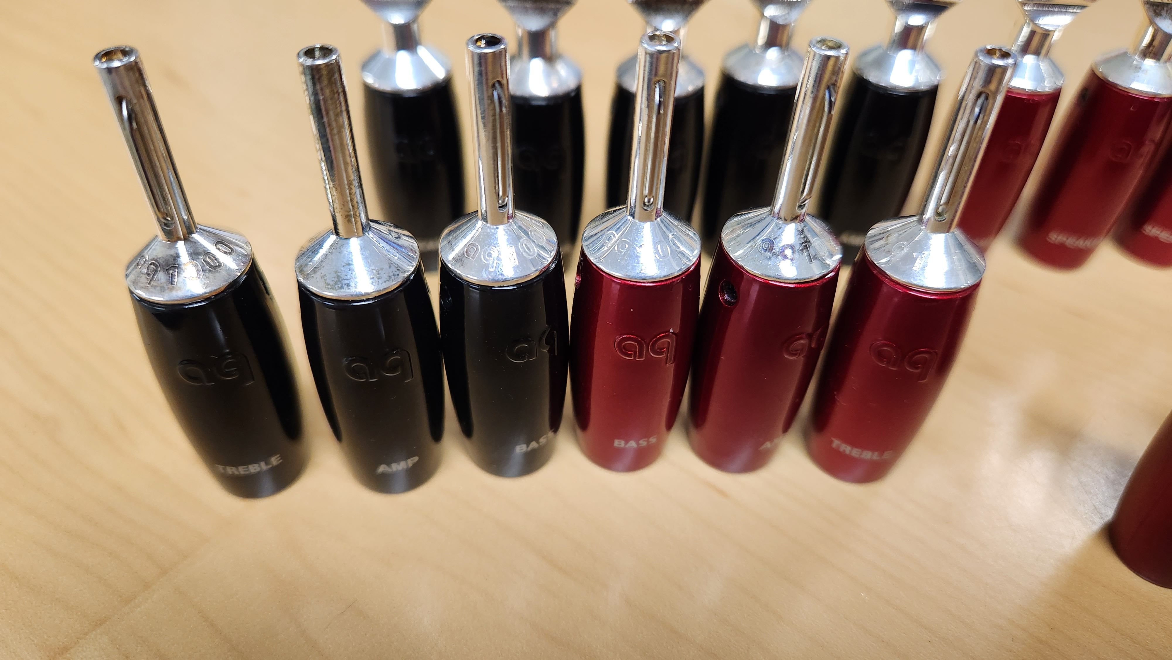 Batch of AudioQuest 500 & 1000 Series Banana Plugs & Spades - Hi-Fi and ...