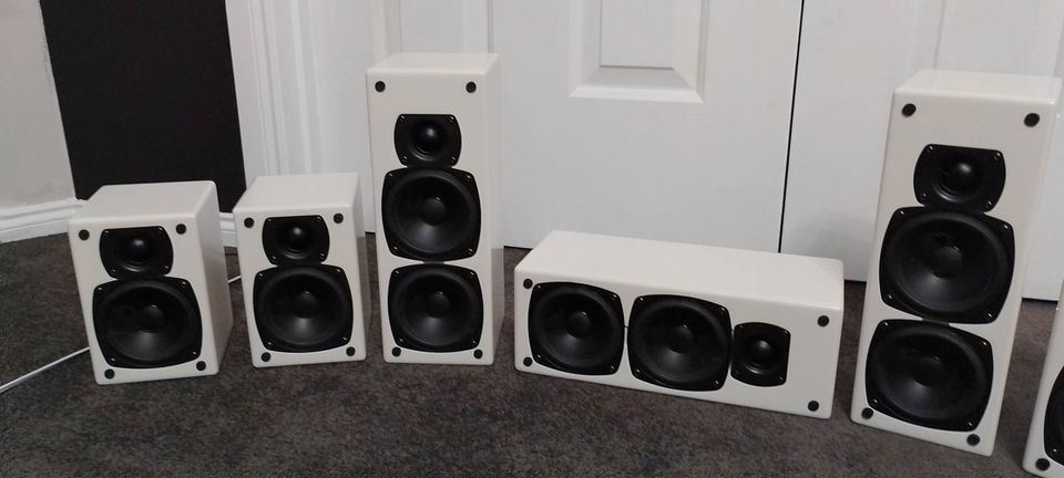 M&K Sound M Series 7.0 speaker set 3x M7 + 4x M5 Speaker - Stereo, Home ...