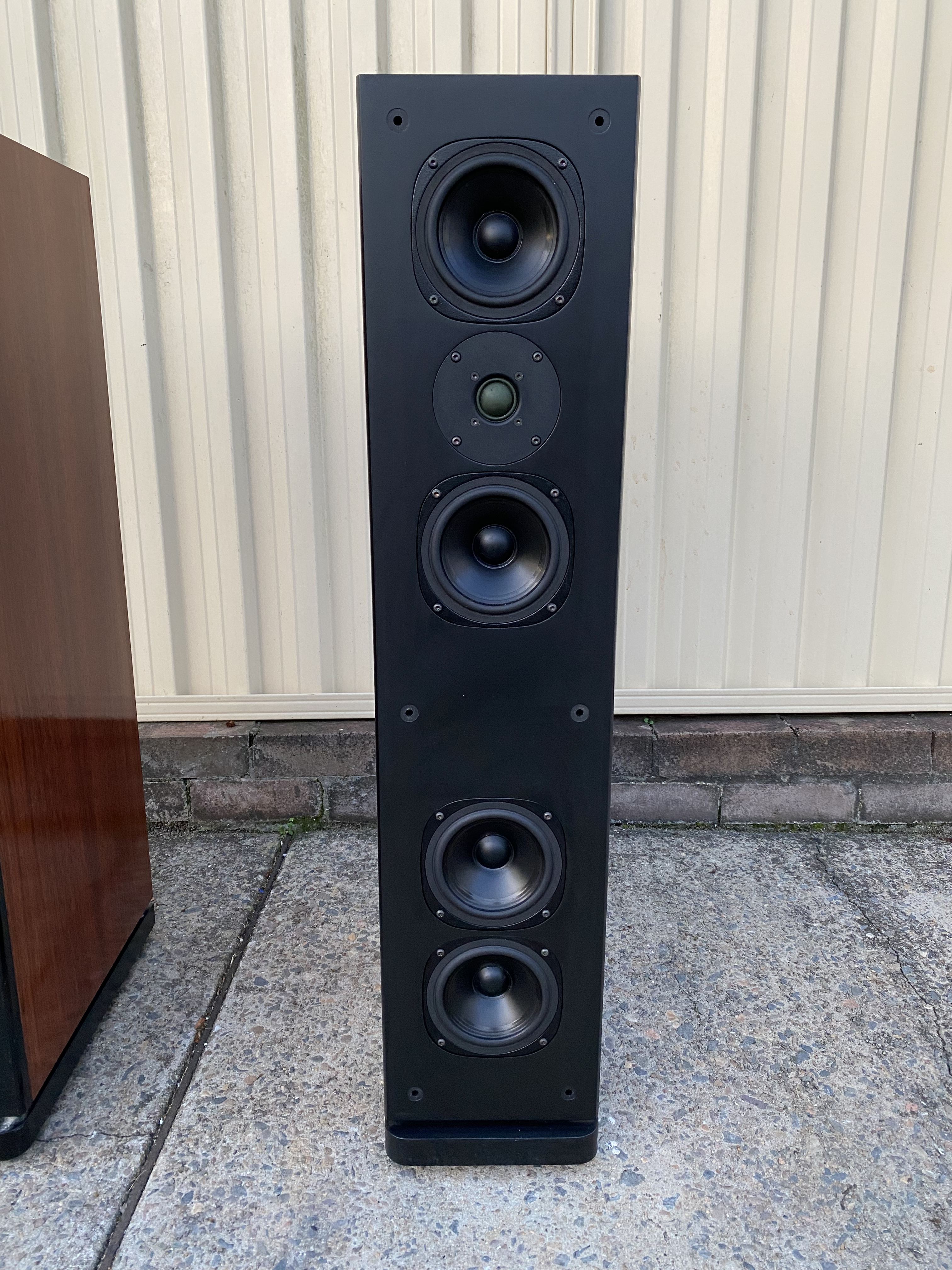 KRIX euphonix FLOOR STANDING SPEAKERS JARRAH - Stereo, Home Cinema ...