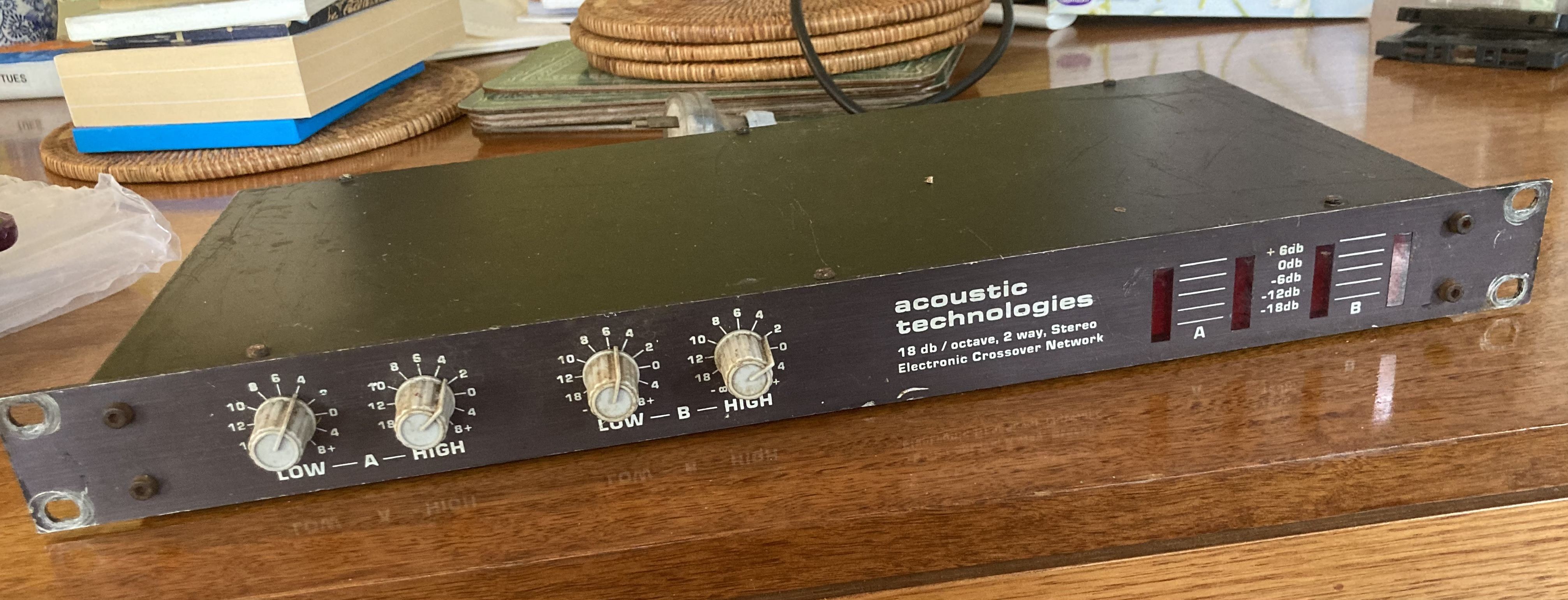 2 way electronic crossover balanced - Hi-Fi and Cinema Cables ...