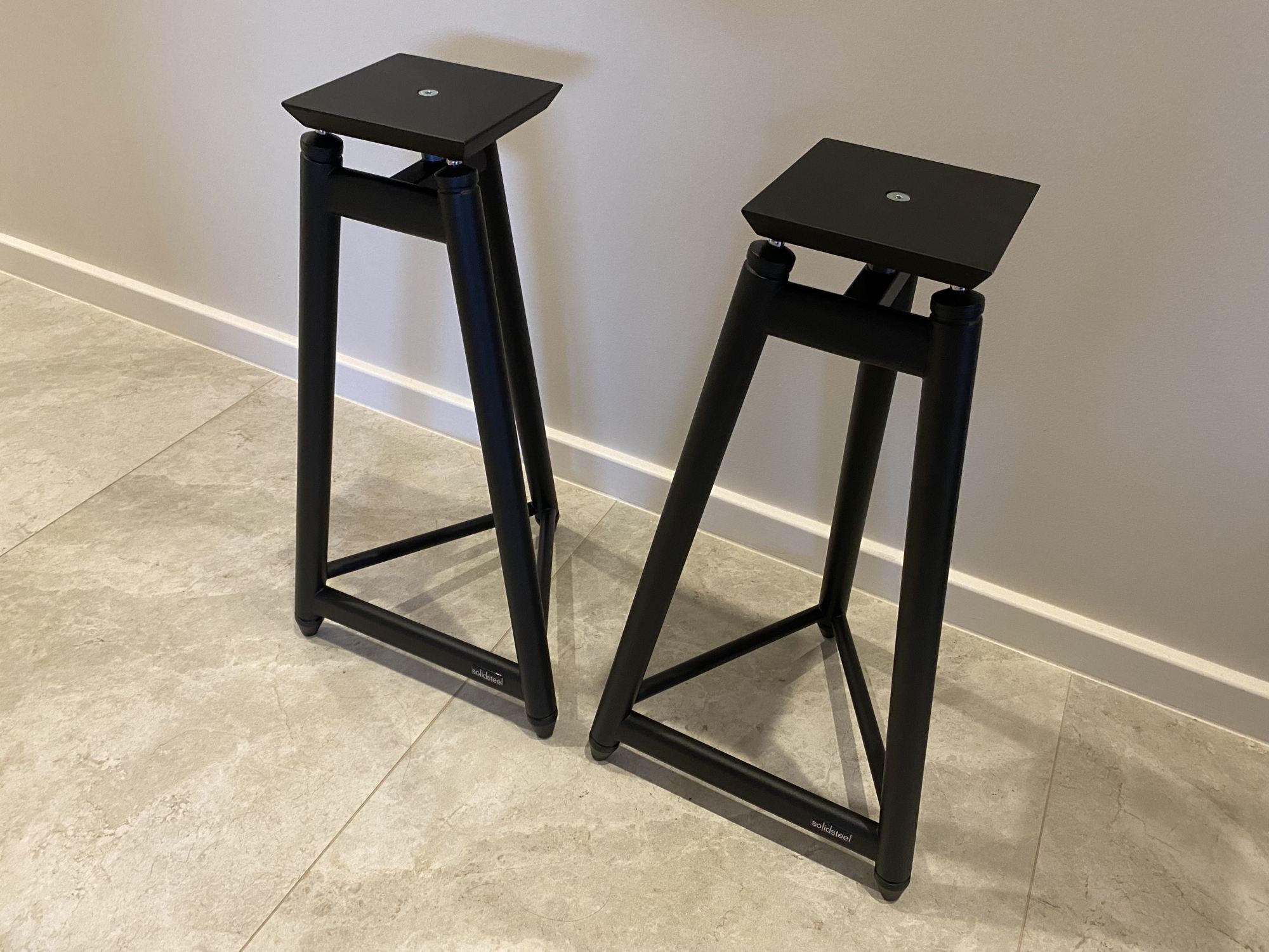 Solidsteel SS-6 Speaker Stands - Black |﻿ Hi-Fi and Cinema Cables ...