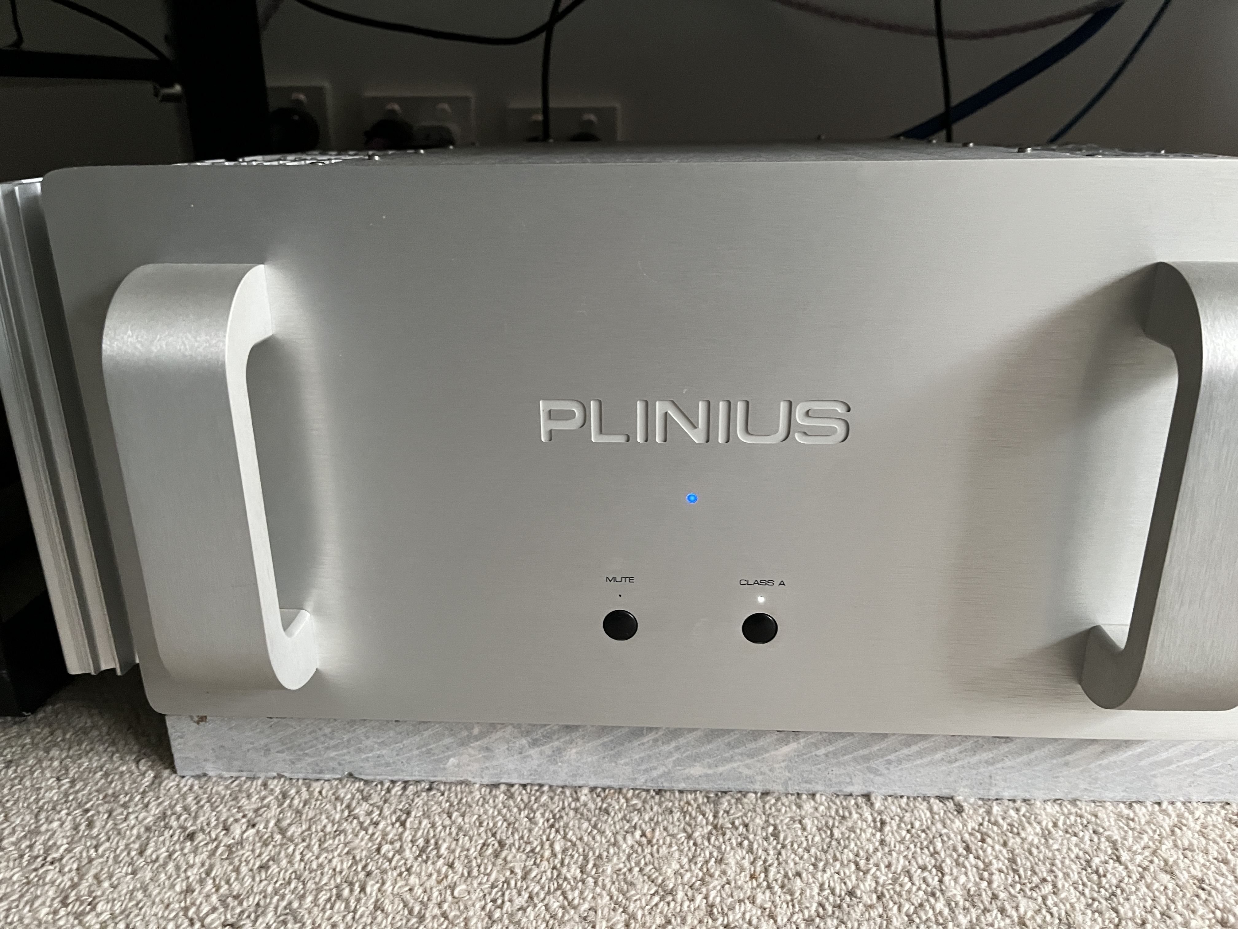 Plinius SA 103 - pure Class A 125W power amp - Stereo, Home Cinema ...