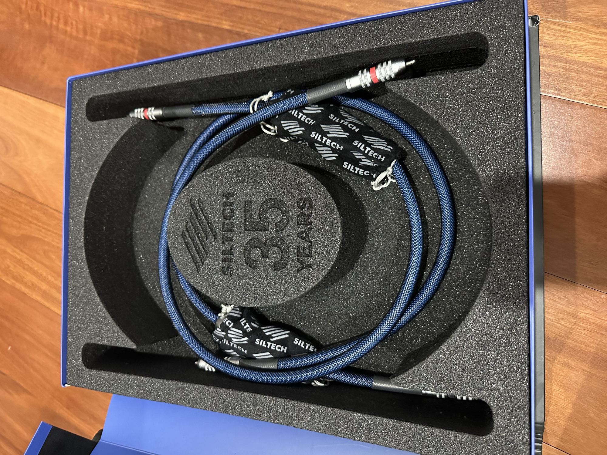 Siltech 35th limited edition rca interconnect cable - Hi-Fi and Cinema ...
