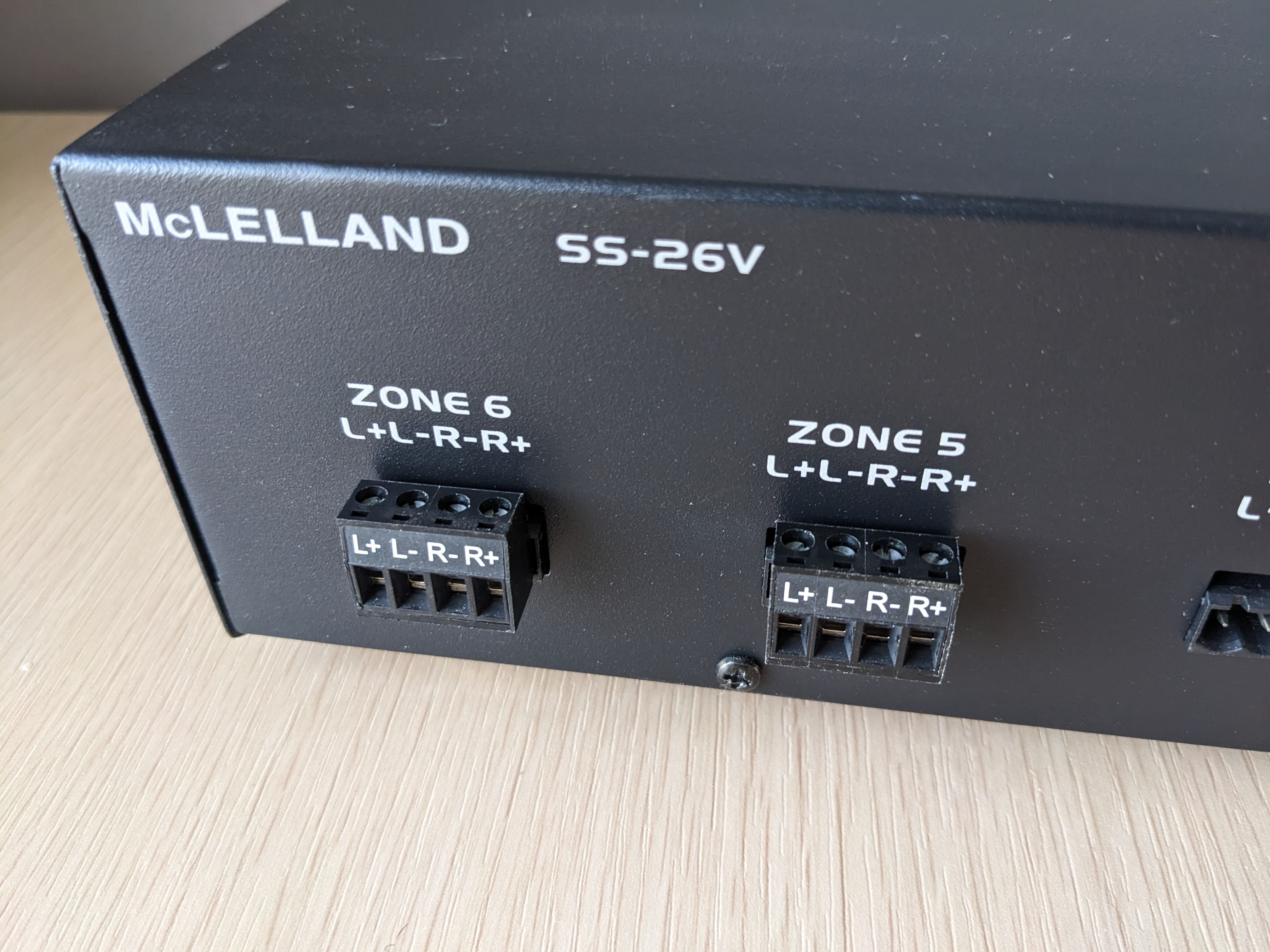 McLelland SS26V 6-Way Speaker Selector - Hi-Fi and Cinema Cables ...