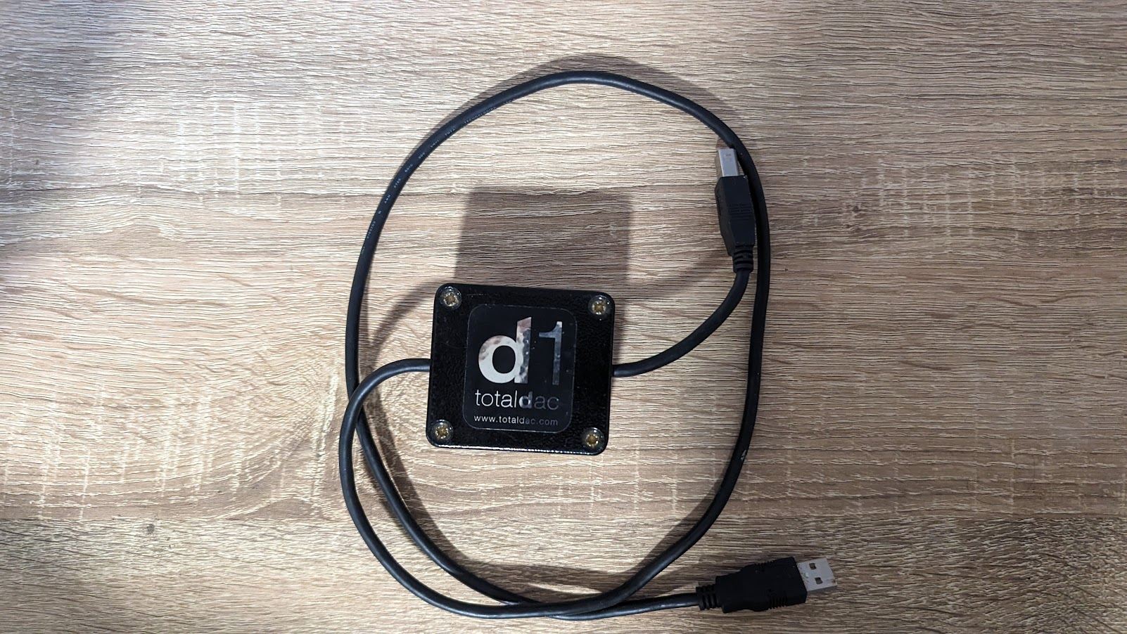 Totaldac 1.5M USB Cable - Hi-Fi and Cinema Cables & Accessories - StereoNET