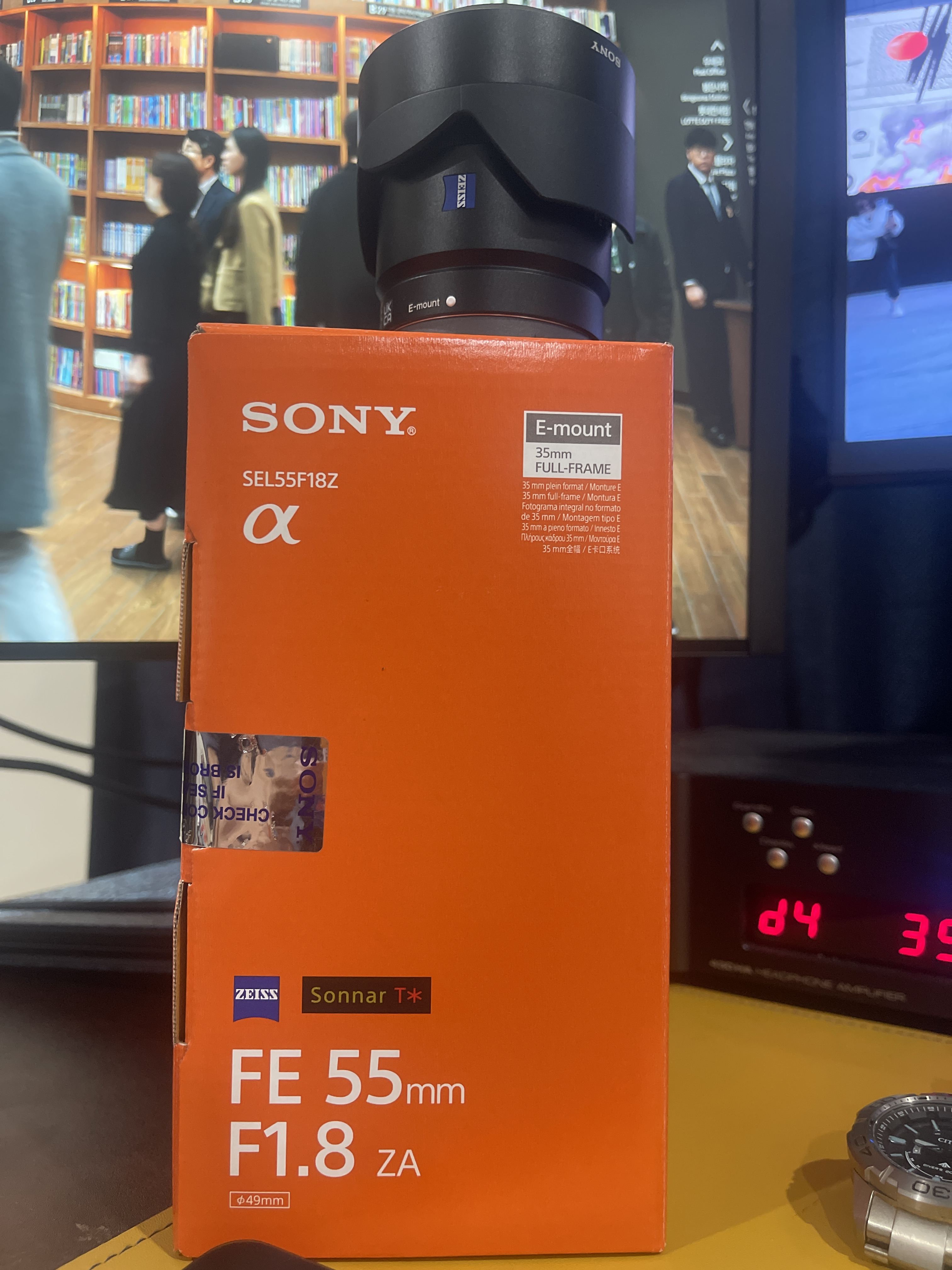 Sony Zeiss 55mm 1.8 Lens (Jan '23, warranty + receipt) |﻿ Classifieds ...