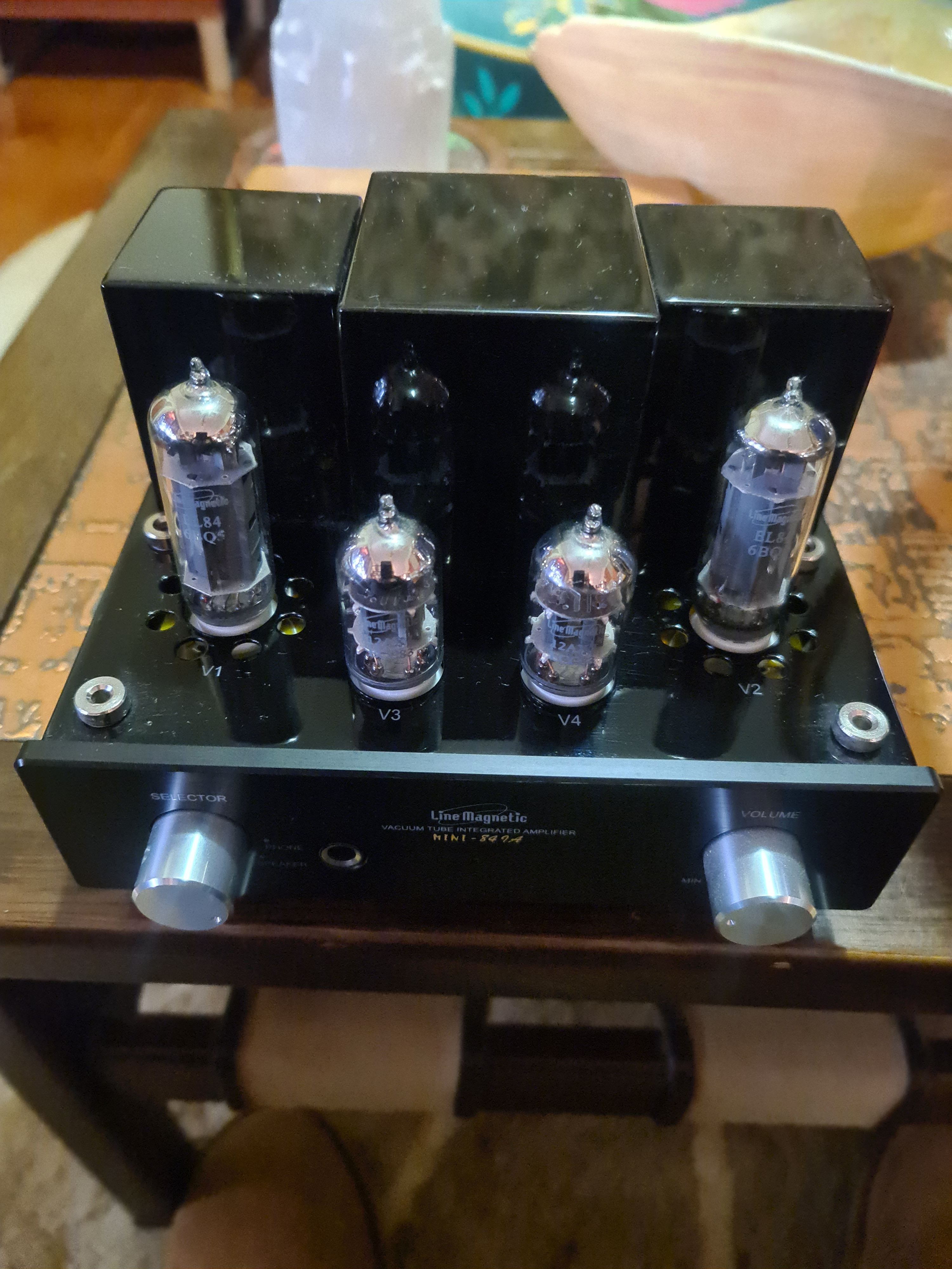 Line Magnetic LM mini-84IA headphone and speakers amplifier - Stereo ...