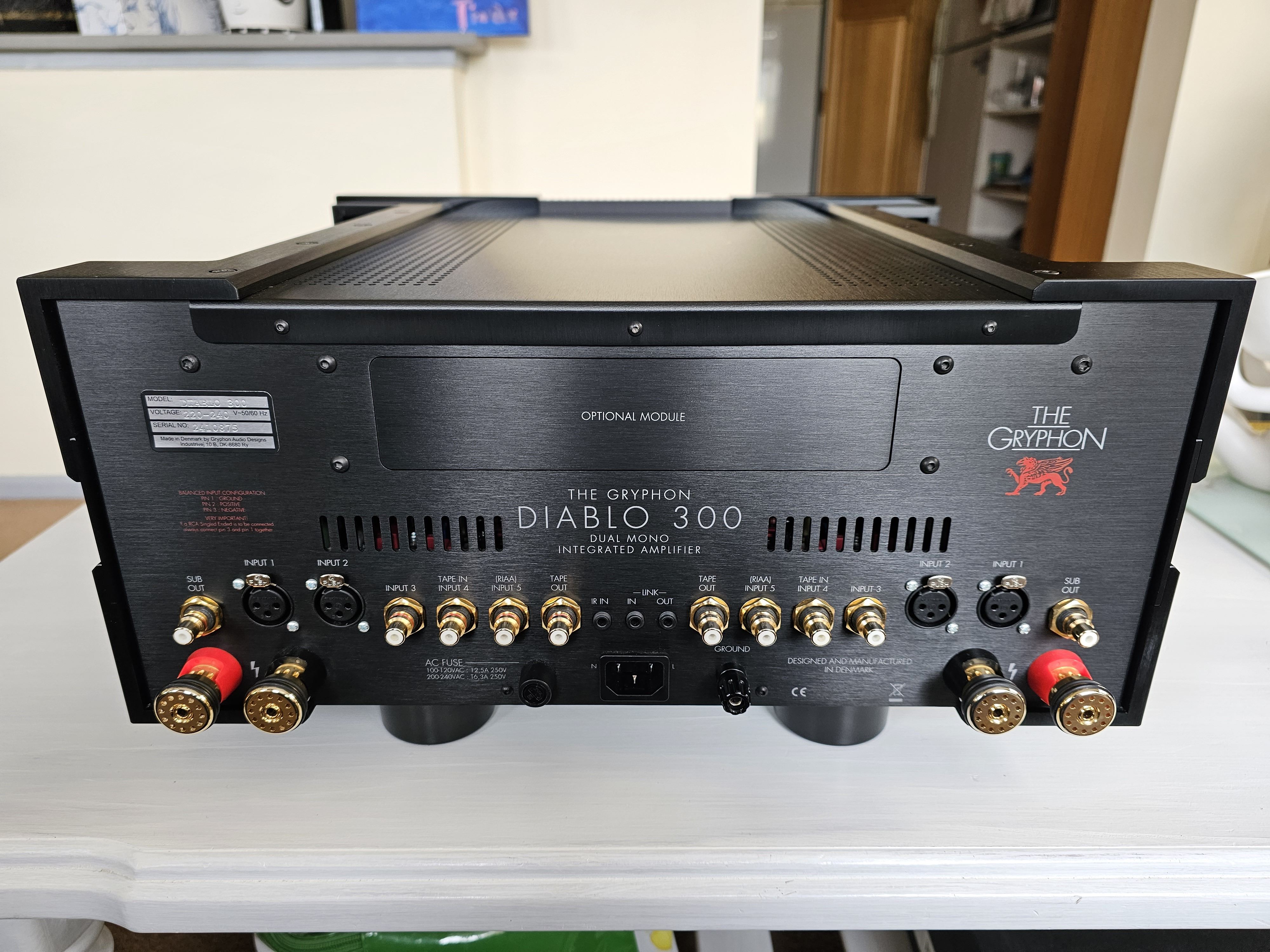 GRYPHON DIABLO 300 INTEGRATED AMPLIFIER. - Stereo, Home Cinema ...