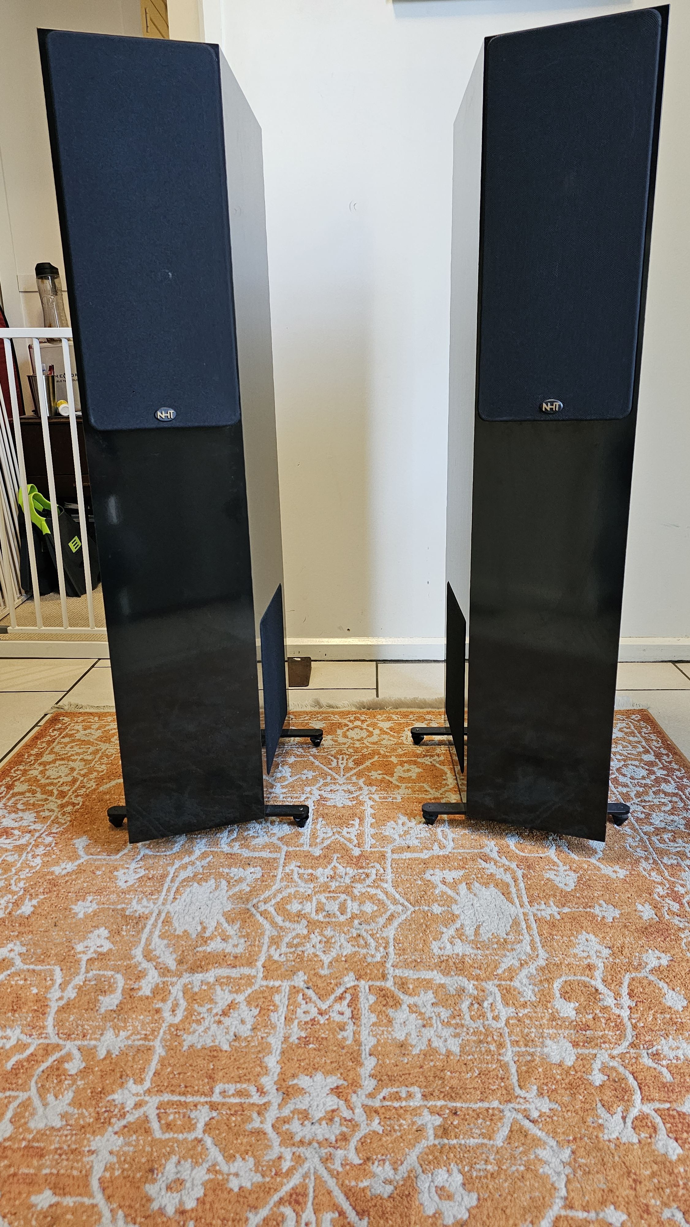 NHT 2.5i Speakers |﻿ Stereo, Home Cinema, Headphones Components