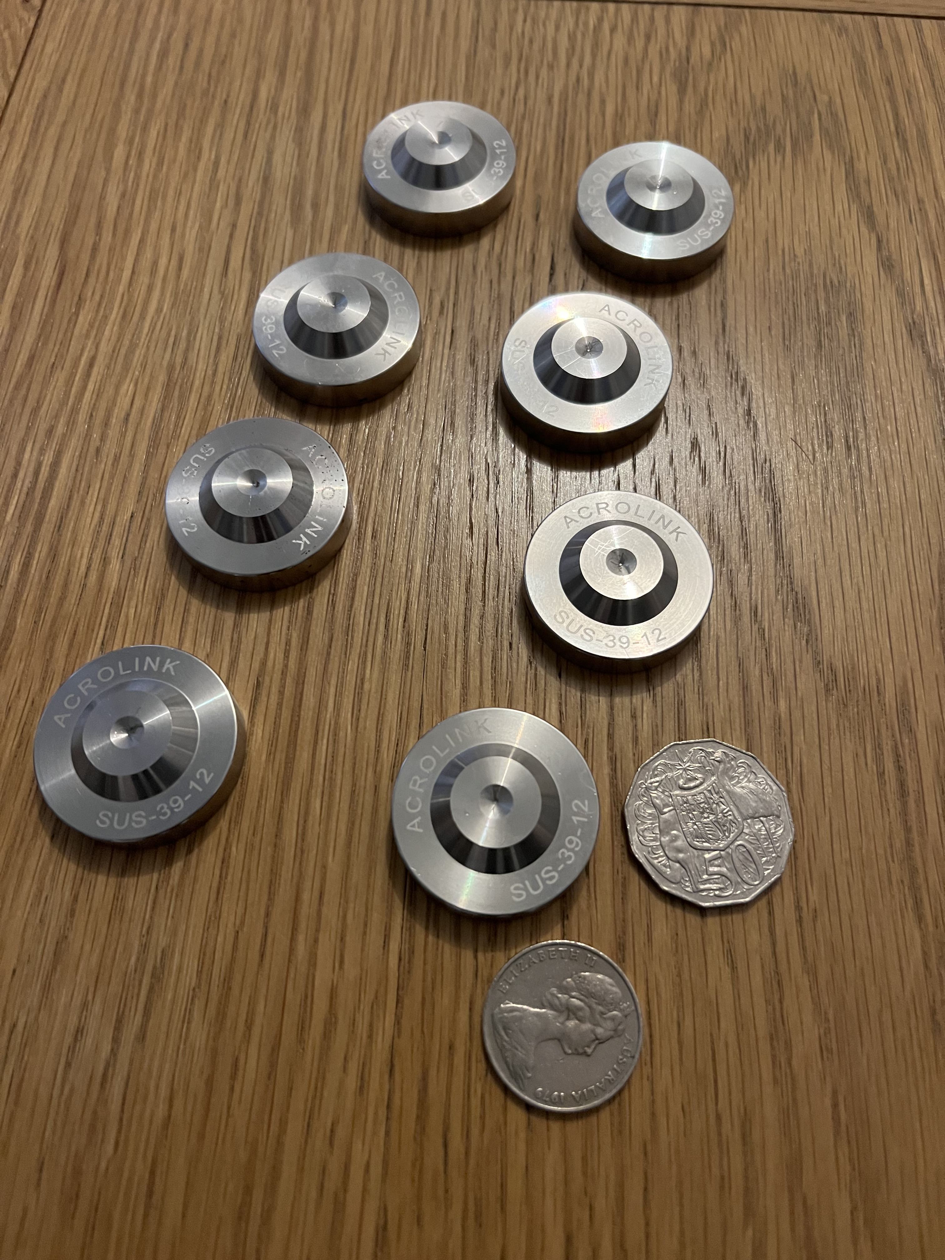 Spike Disc or cup set of 8 - Hi-Fi and Cinema Cables & Accessories ...