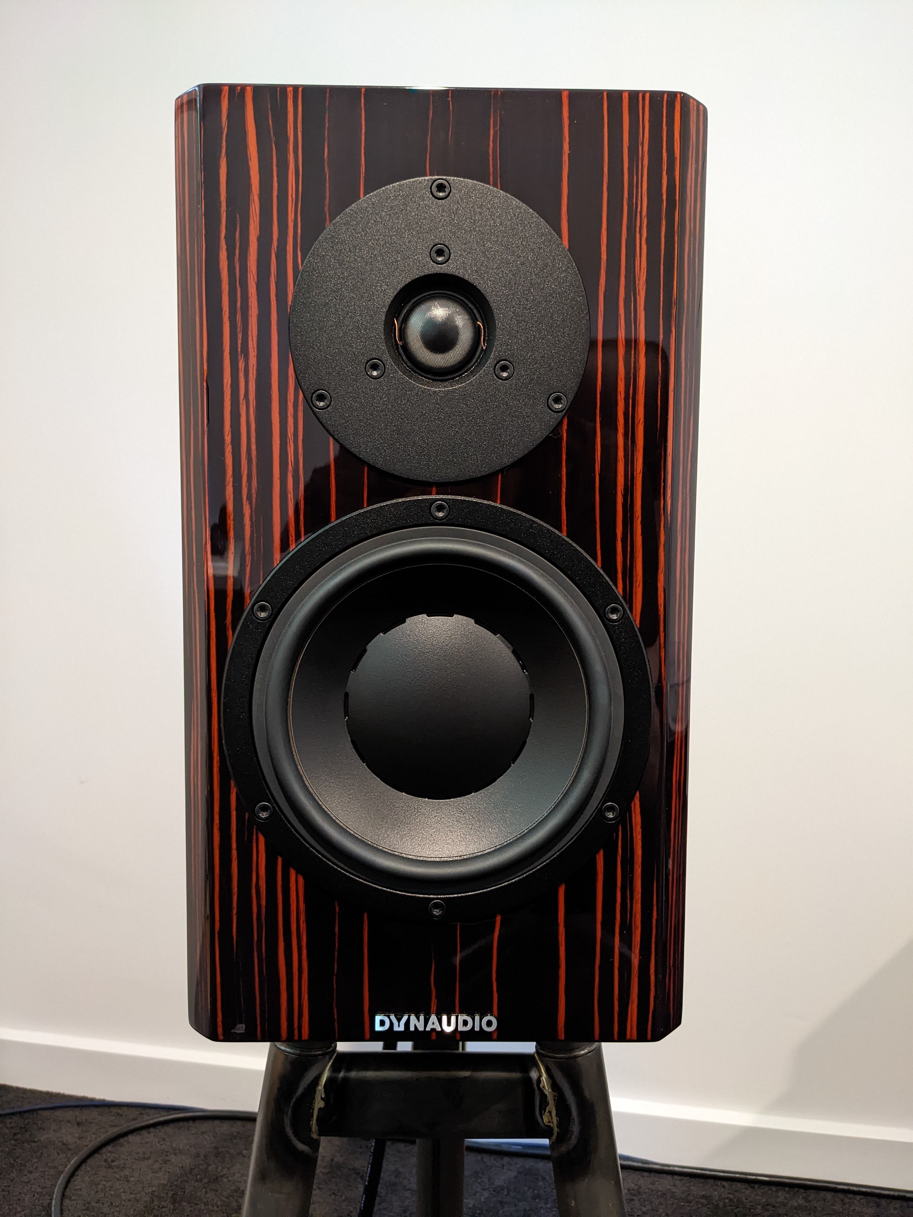 Dynaudio Special 40 speakers (Black Vine) - Stereo, Home Cinema ...