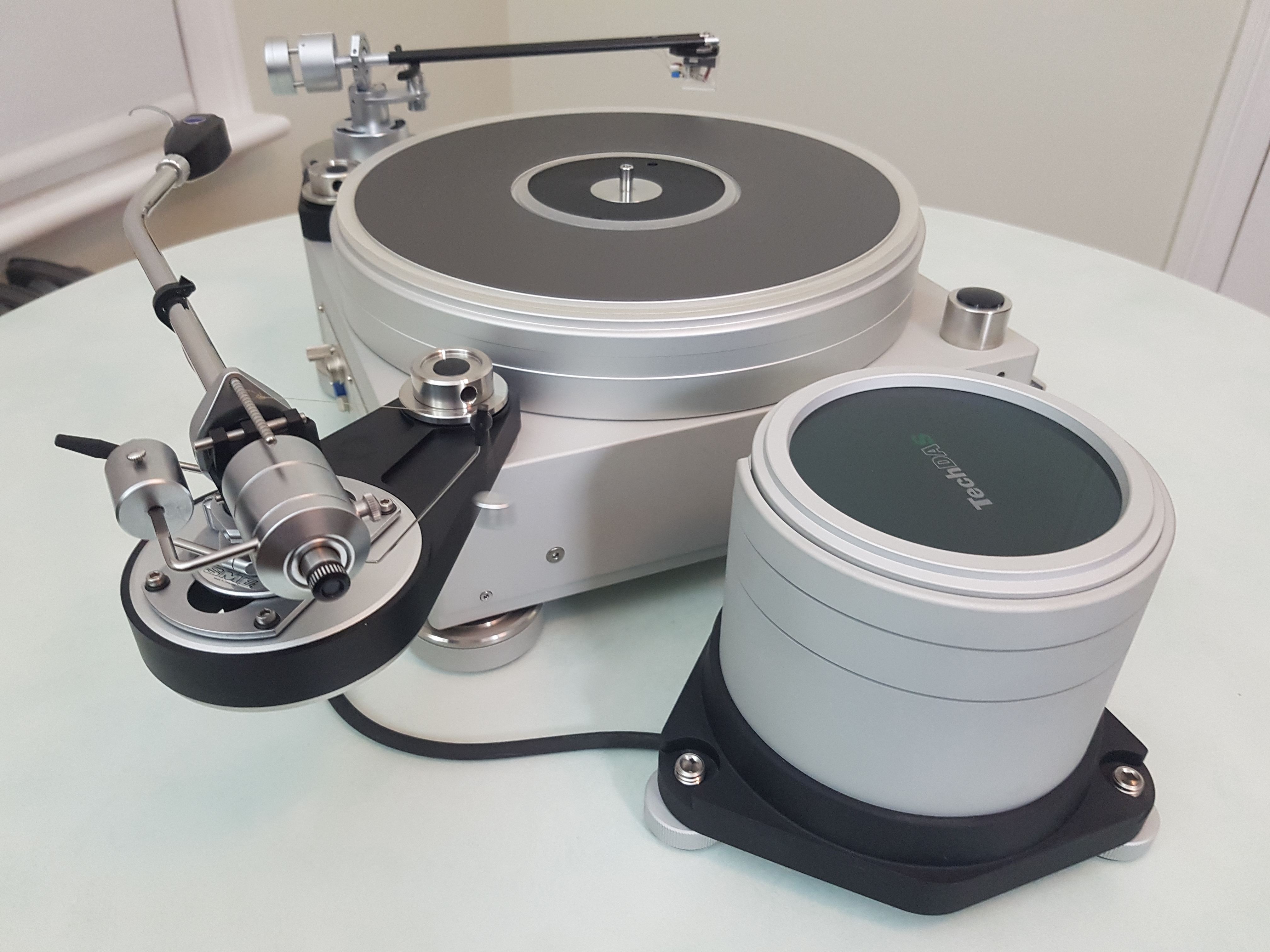 TechDAS Air Force III Turntable AF3 |﻿ Stereo, Home Cinema, Headphones ...