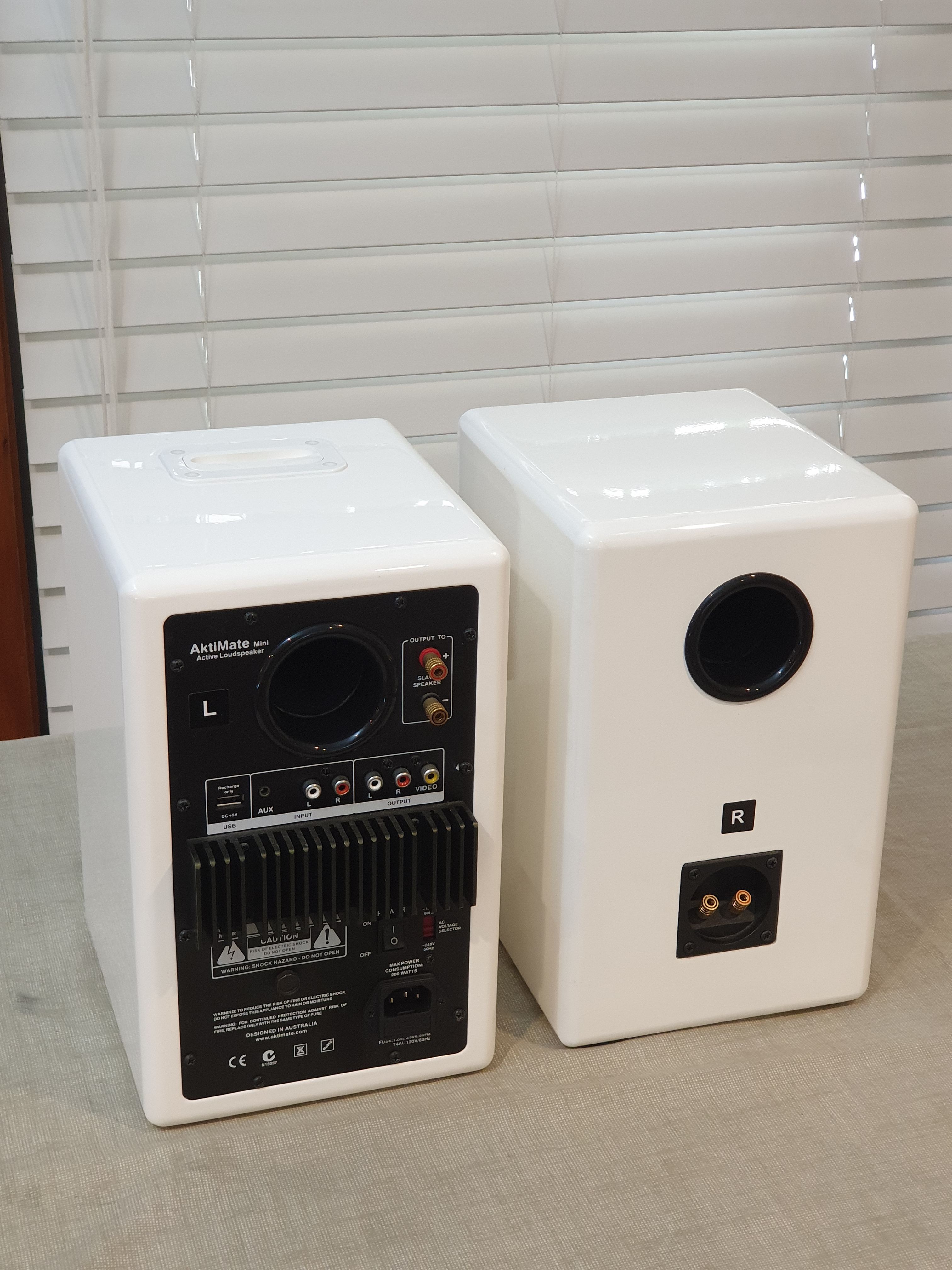 Epoz Aktimate mini active speakers - White - Stereo, Home Cinema ...