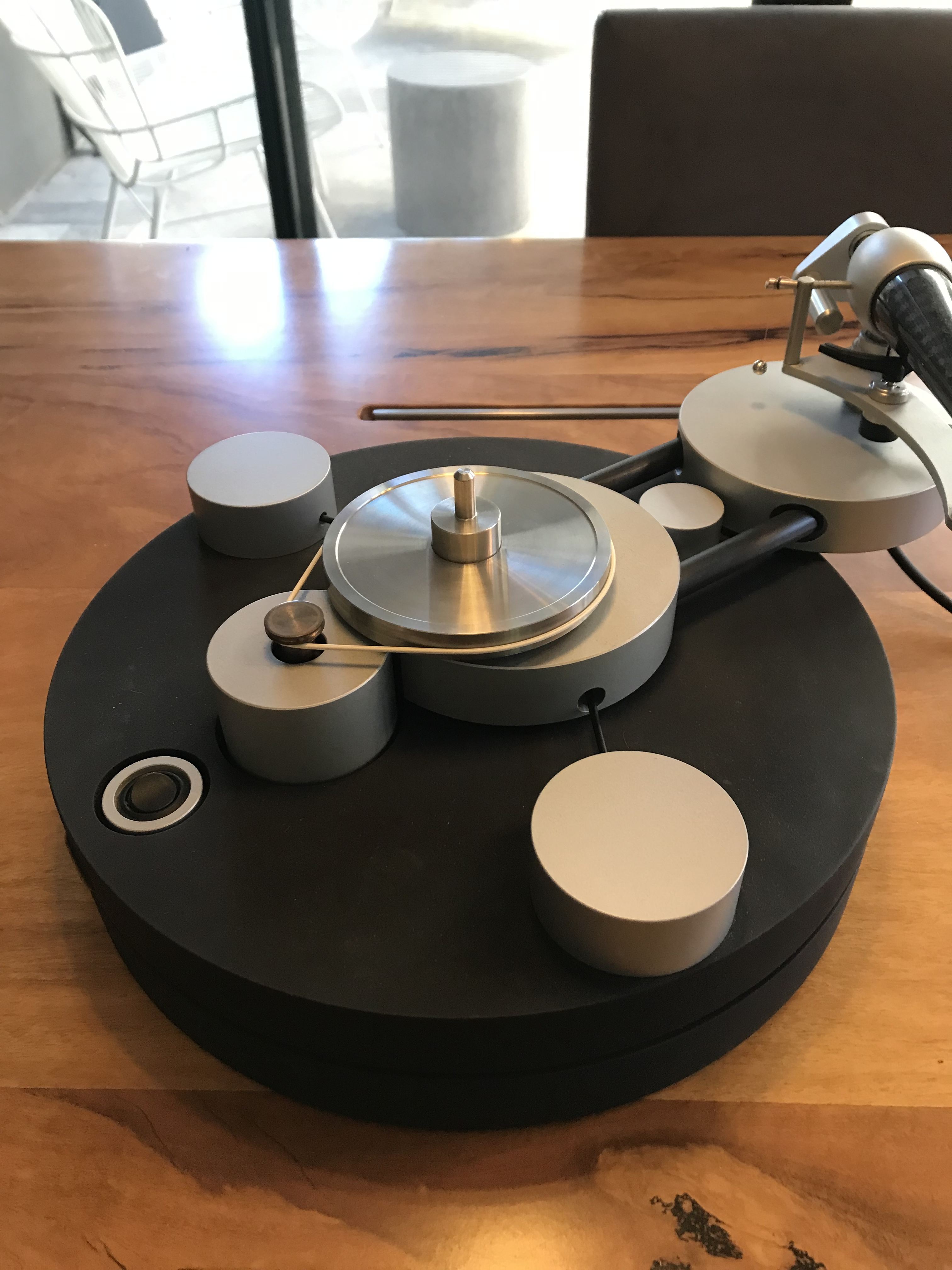 Wilson Benesch Full Circle with ACT 0.5 arm - Stereo, Home Cinema ...