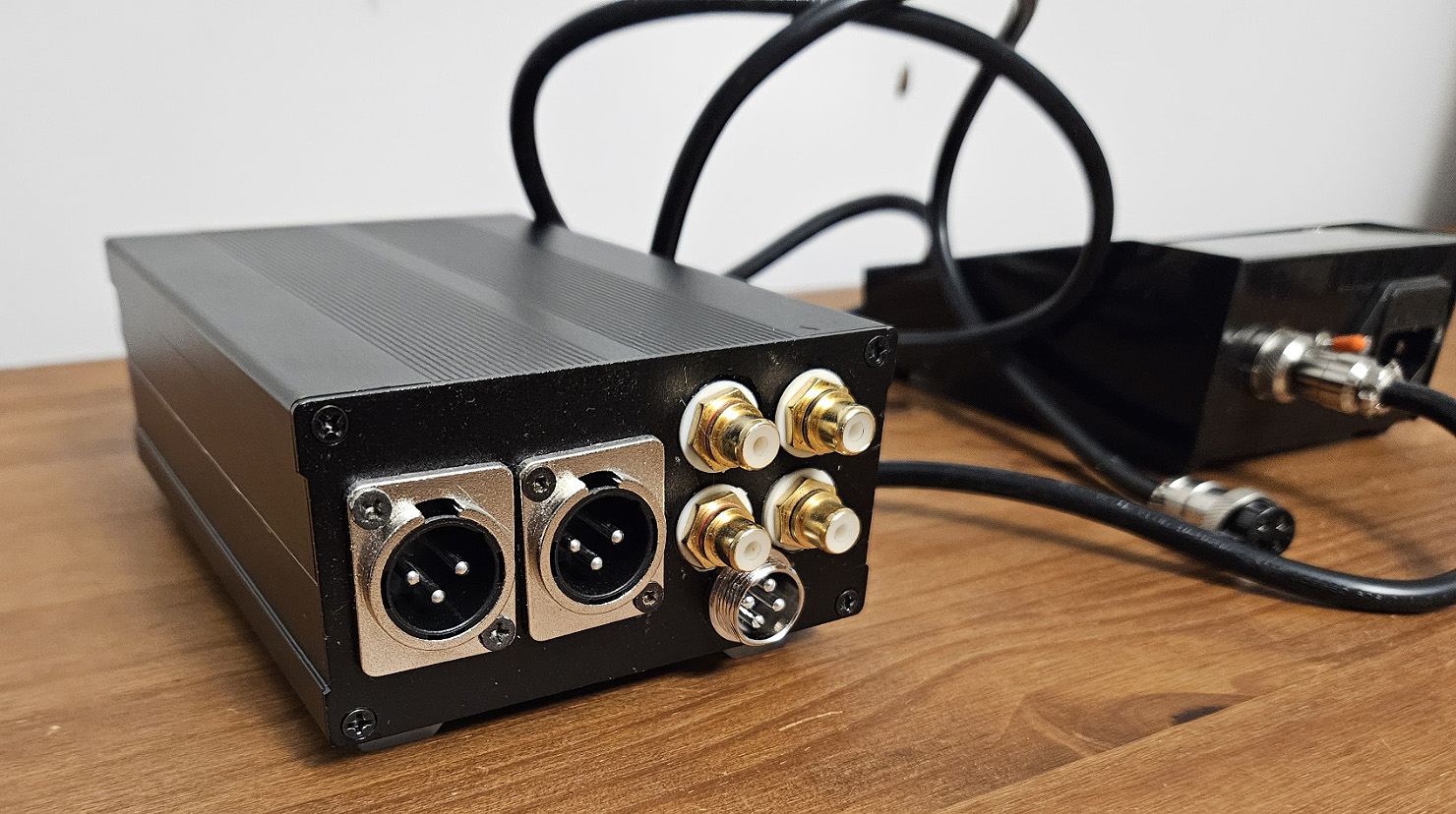 Active Single Ended to Balanced Converter - Hi-Fi and Cinema Cables ...