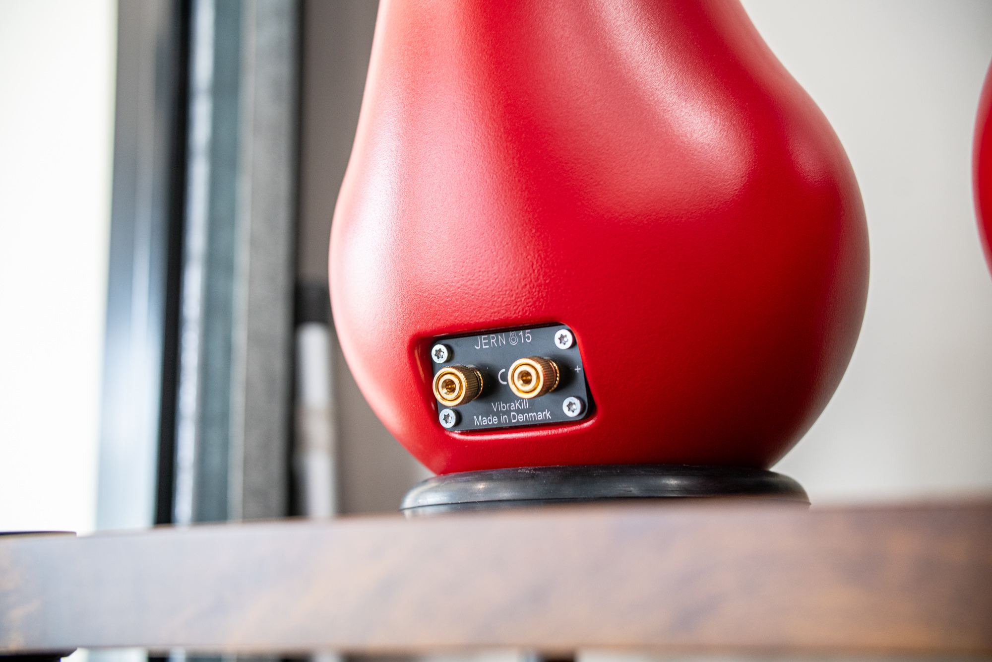 JERN 15 - Red Finish - Commercial Classifieds - StereoNET