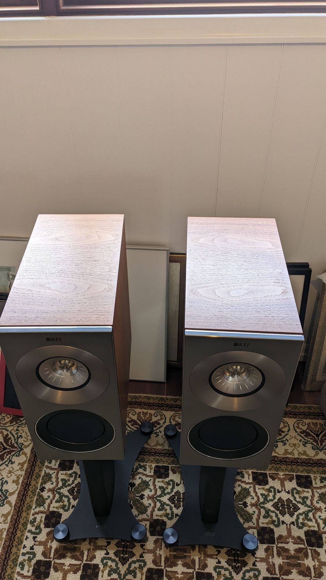 Kef Reference 1 in Walnut with dedicated stands |﻿ Stereo, Home Cinema ...
