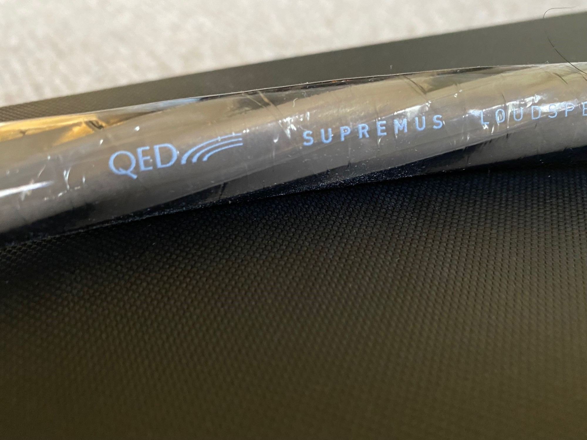 QED Supremus Loudspeaker Cable 3m pair |﻿ Hi-Fi and Cinema Cables ...