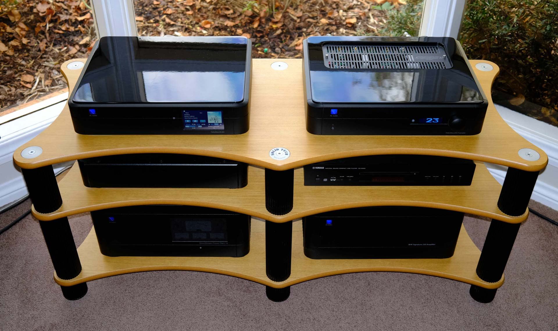 WITHDRAWN: Solid Tech Radius Duo 3 Equipment Rack |﻿ Hi-Fi and Cinema Cables & Accessories