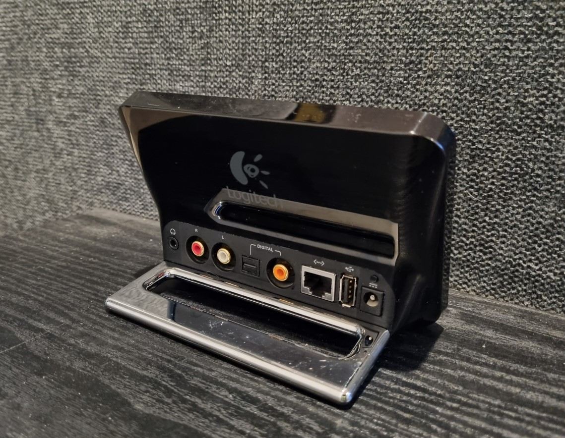 Logitech Squeezebox Touch - Stereo, Home Cinema, Headphones Components ...