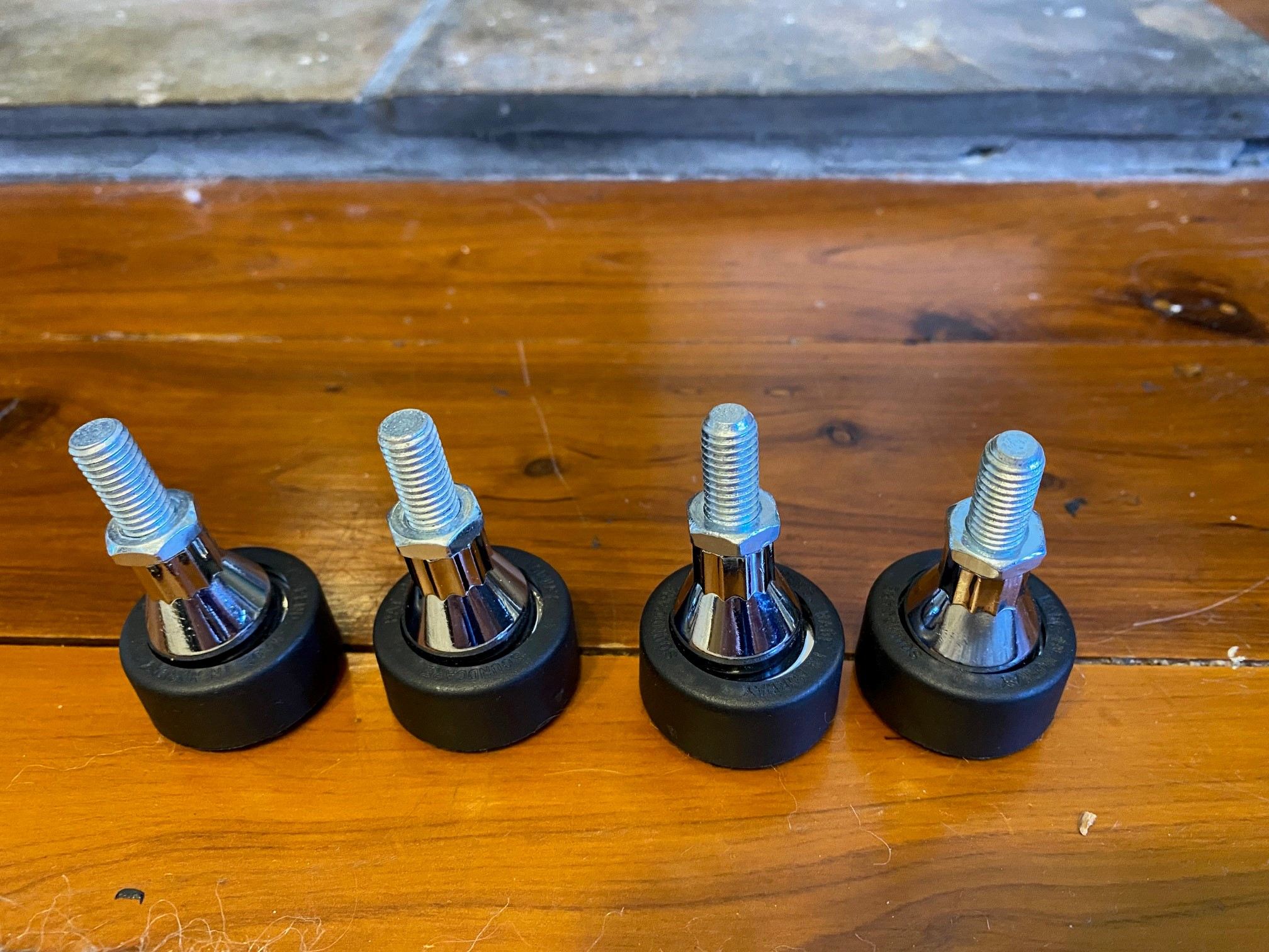 Soundcare M8 Superspikes (isolation feet) - Hi-Fi and Cinema Cables ...