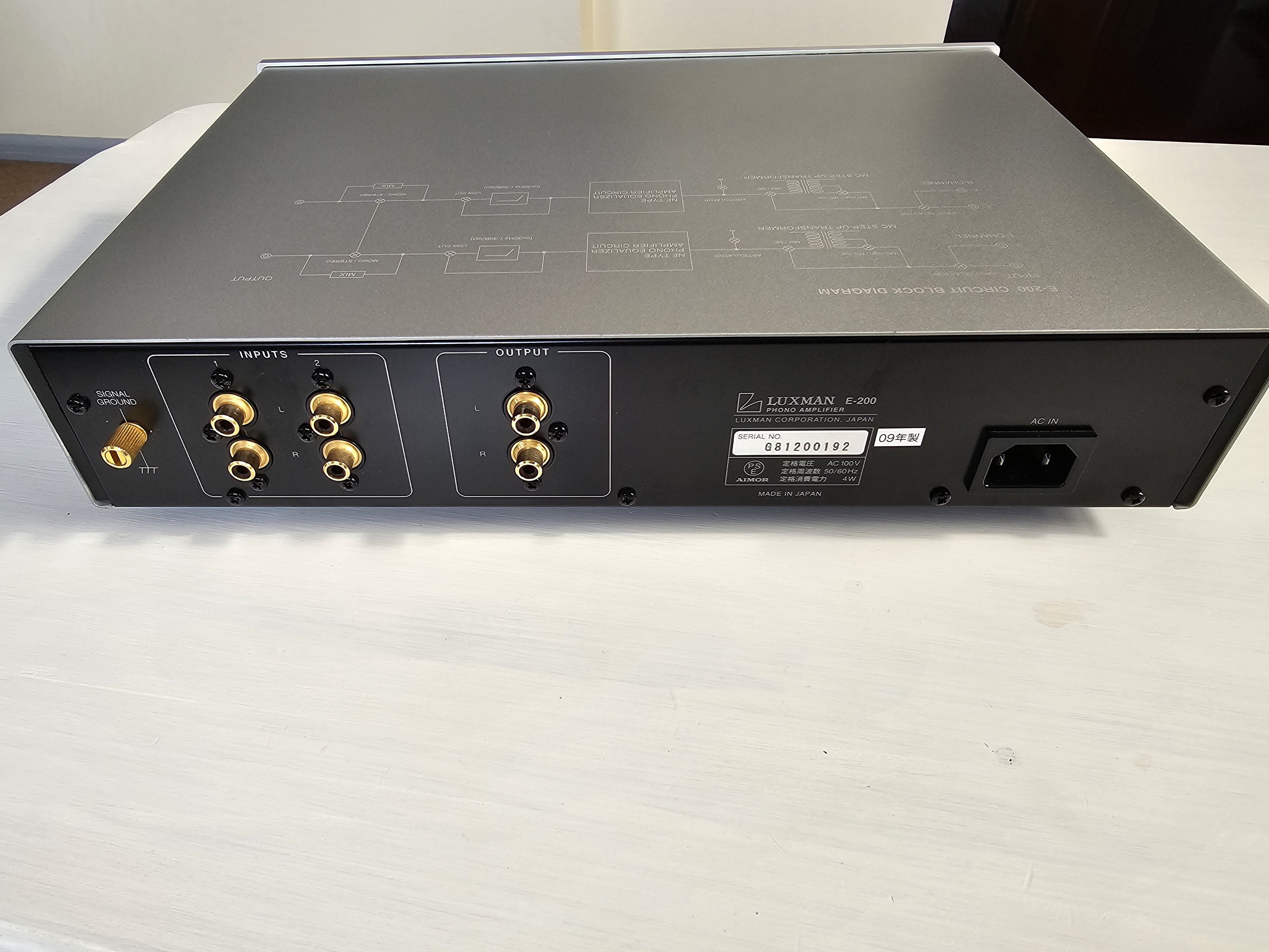 LUXMAN PHONO STAGE E-200 - Stereo, Home Cinema, Headphones Components - StereoNET