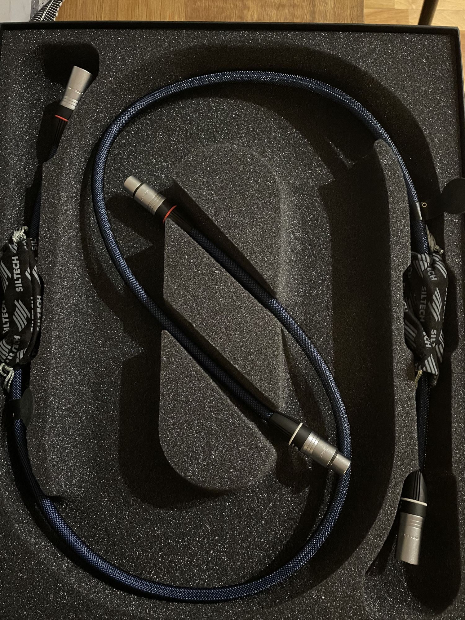 Siltech 35th crown princess XLR 1m - Hi-Fi and Cinema Cables & Accessories - StereoNET