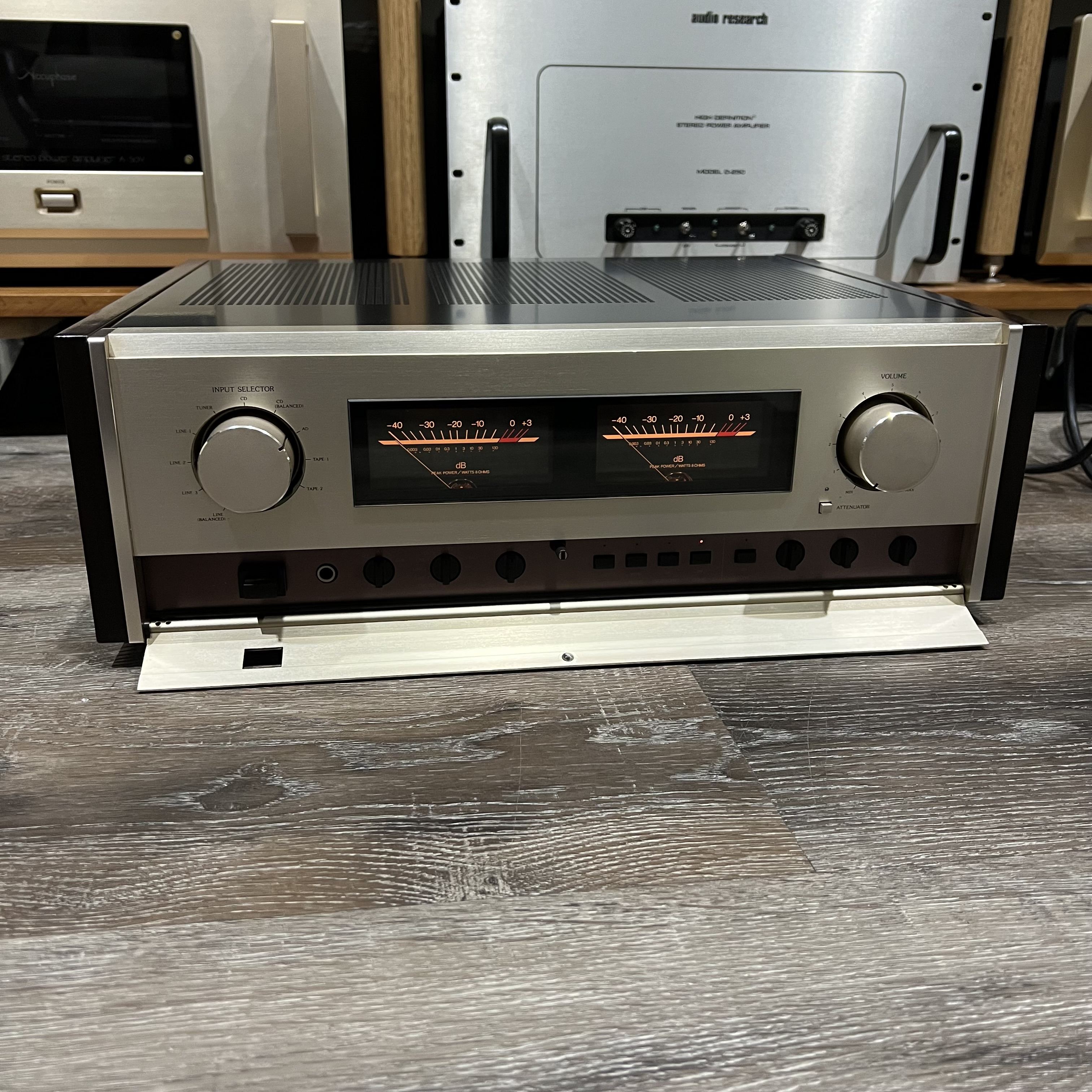 Accuphase E-305 Integrated Stereo Amplifier (240 Volt) |﻿ Stereo, Home ...