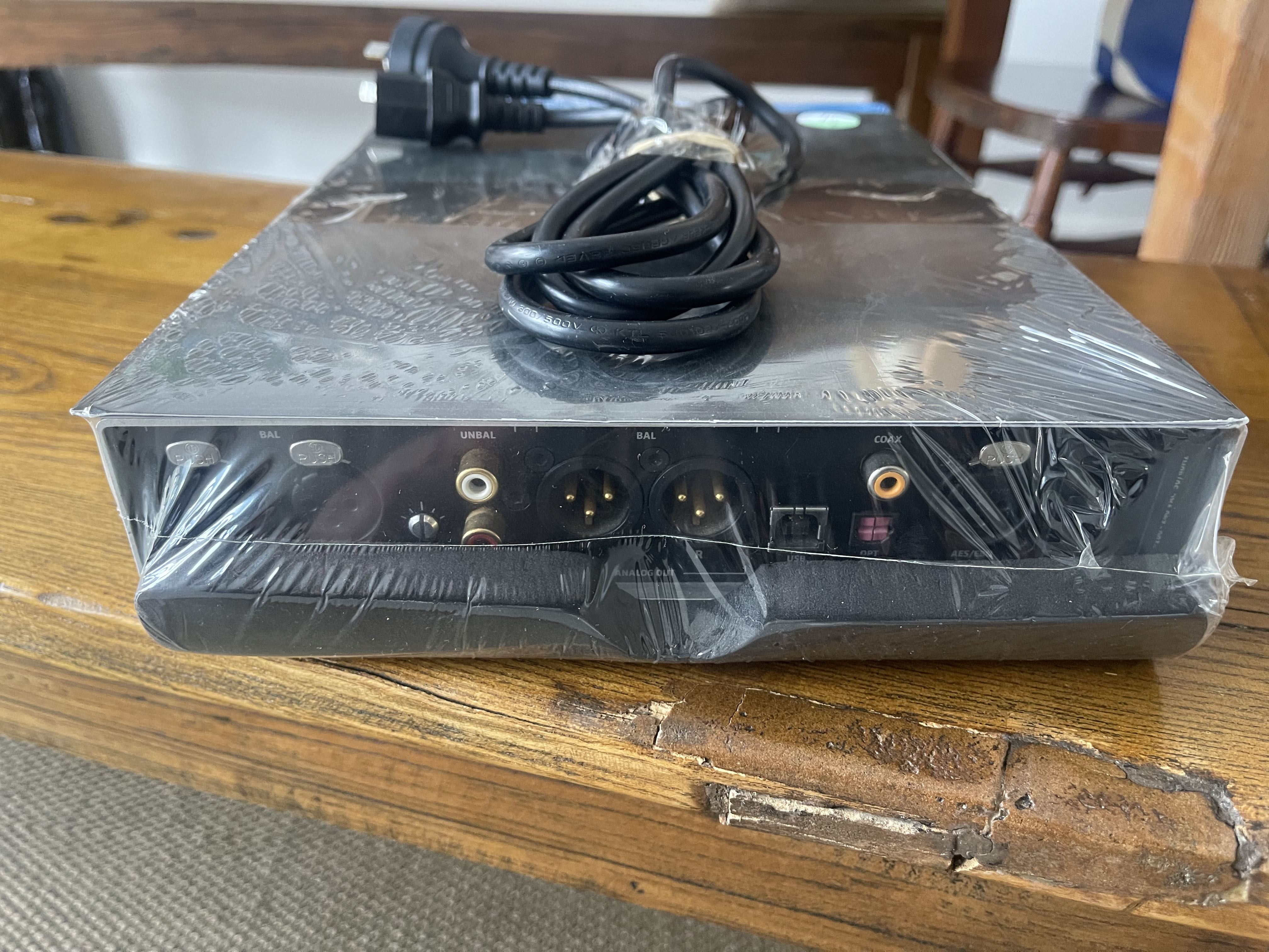 Sennheiser - HDVD 800 - Headphone Amplifier - Stereo, Home Cinema, Headphones Components - StereoNET