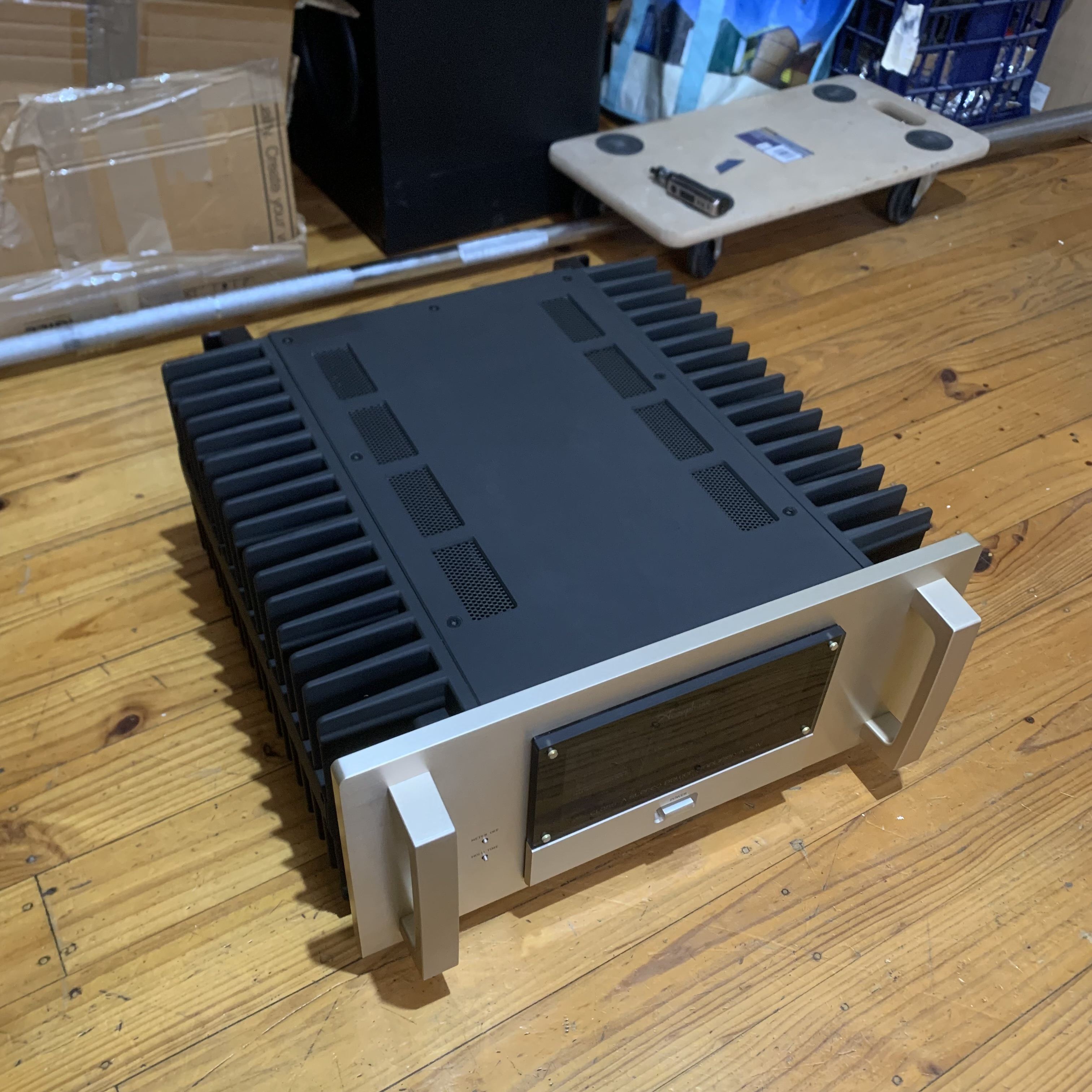 Accuphase A-50V Flagship Class A Power Amplifier (240 Volt) - Stereo ...