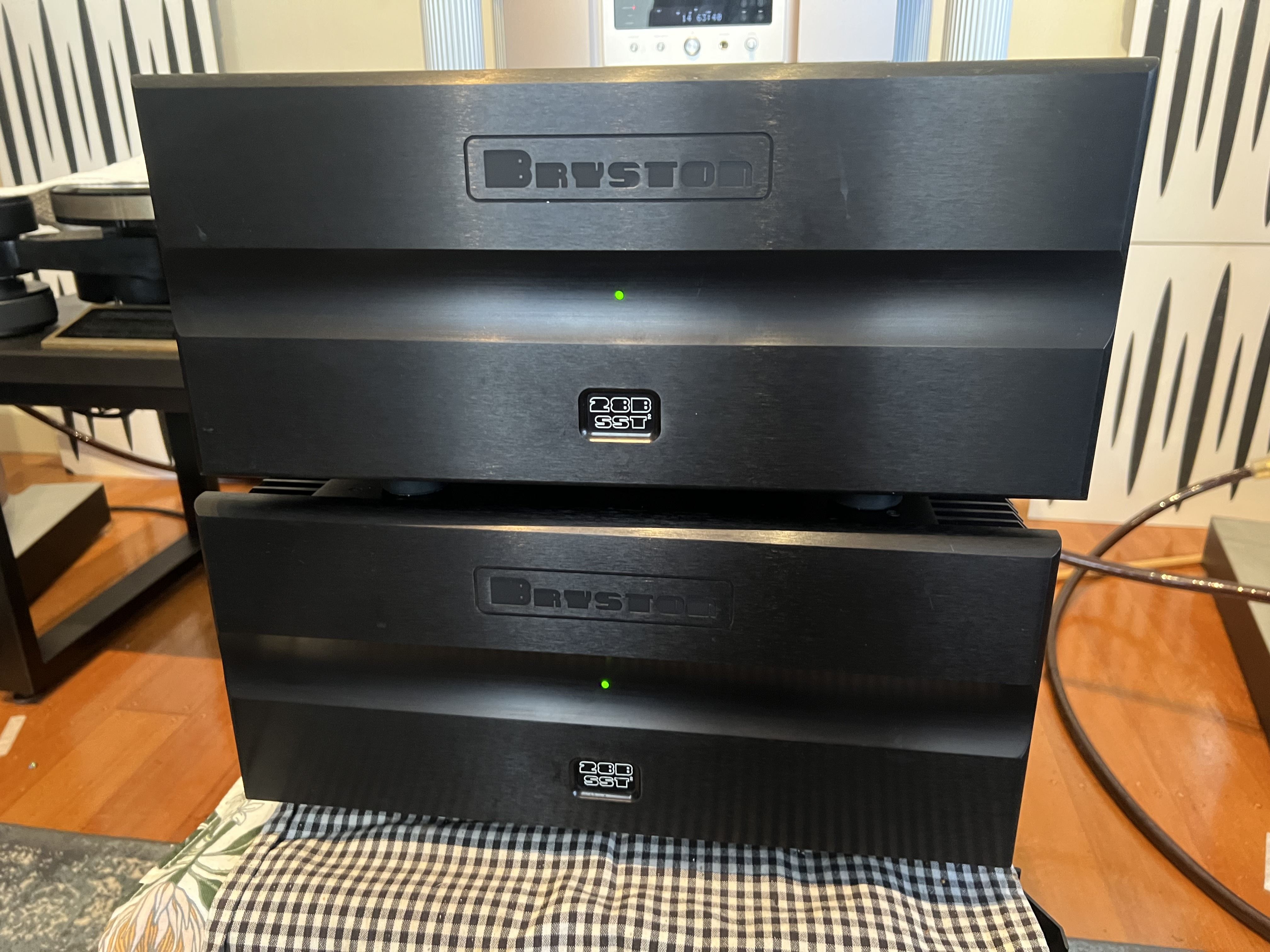 Bryston 28 SST 2 Mono Power Amps - Stereo, Home Cinema, Headphones ...