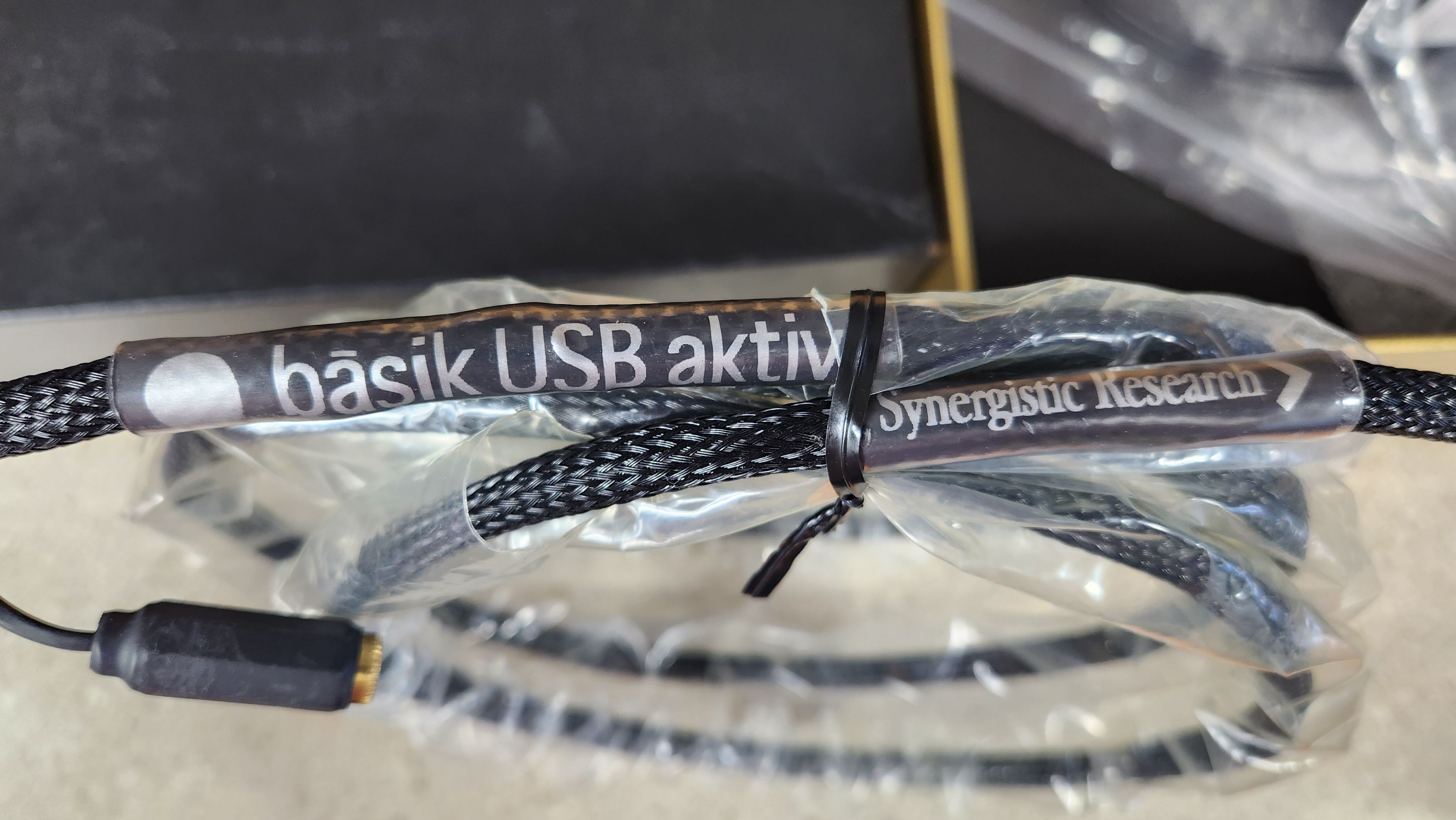 Synergistic Research basik aktiv USB - Hi-Fi and Cinema Cables & Accessories - StereoNET