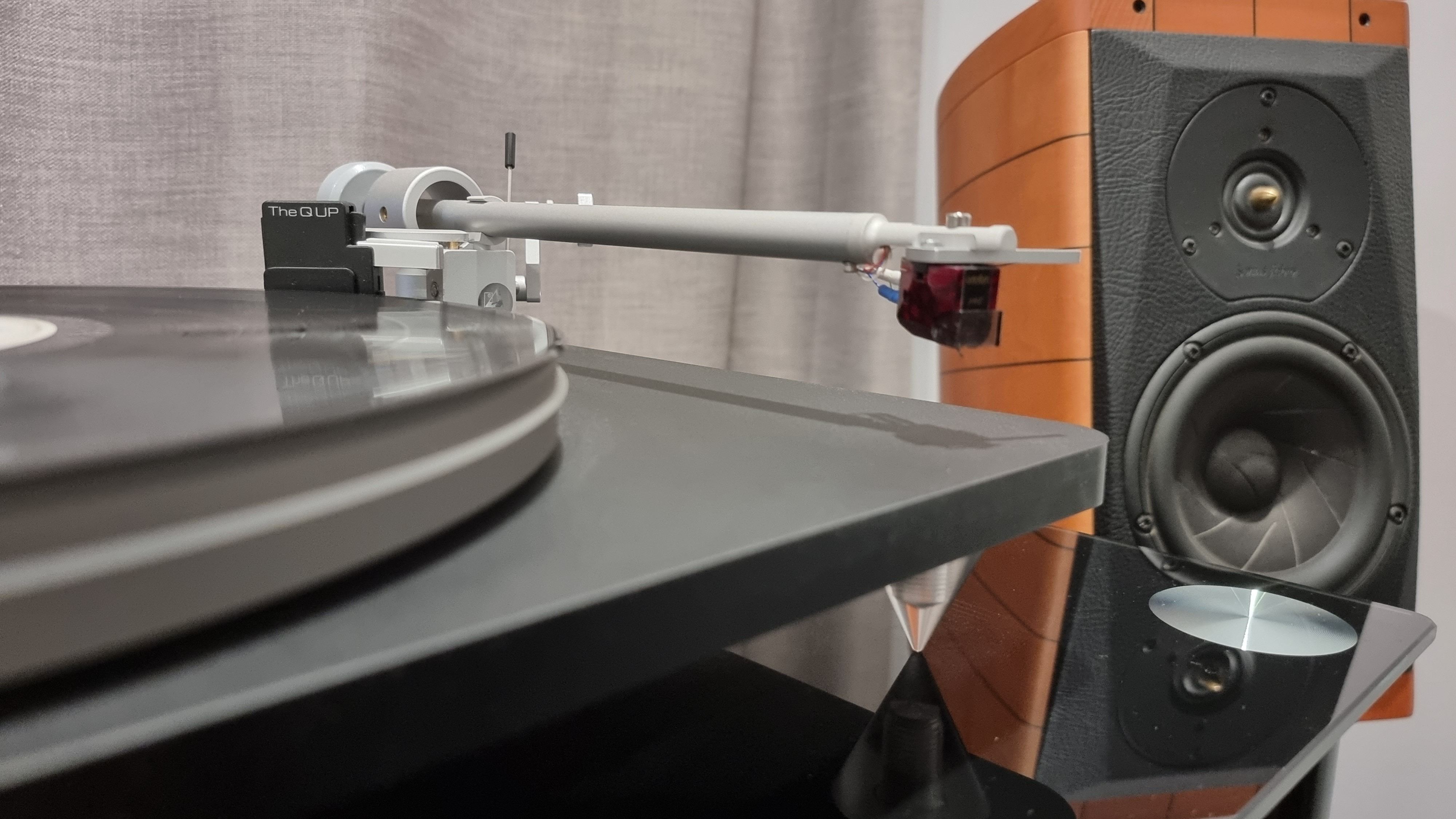 Clearaudio Emotion Turntable (Sans Cartridge) |﻿ Stereo, Home Cinema ...