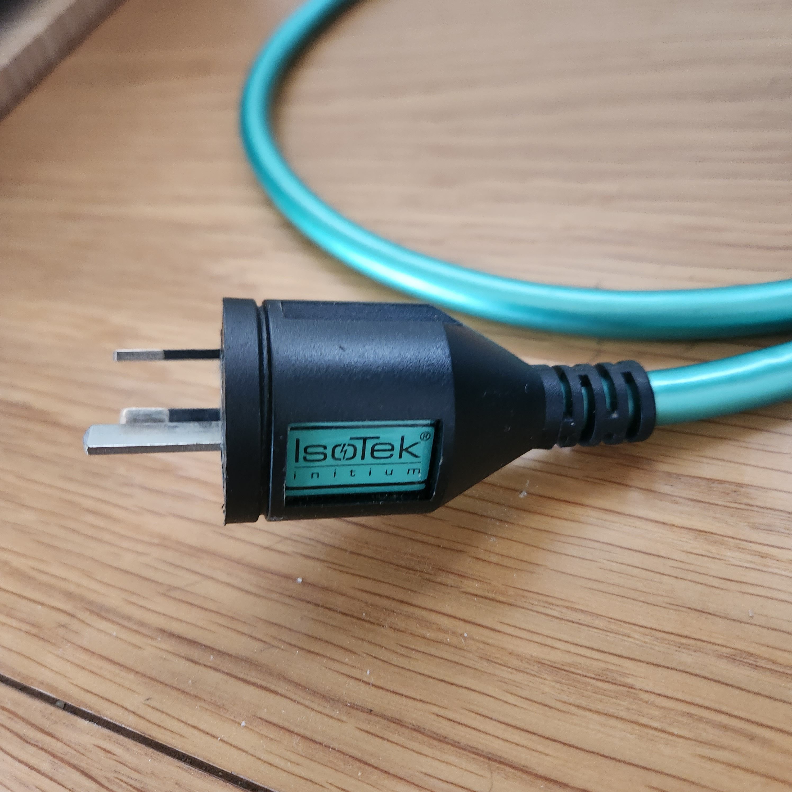 IsoTek EVO3 Initium Power Cable 1.5m - Hi-Fi and Cinema Cables ...