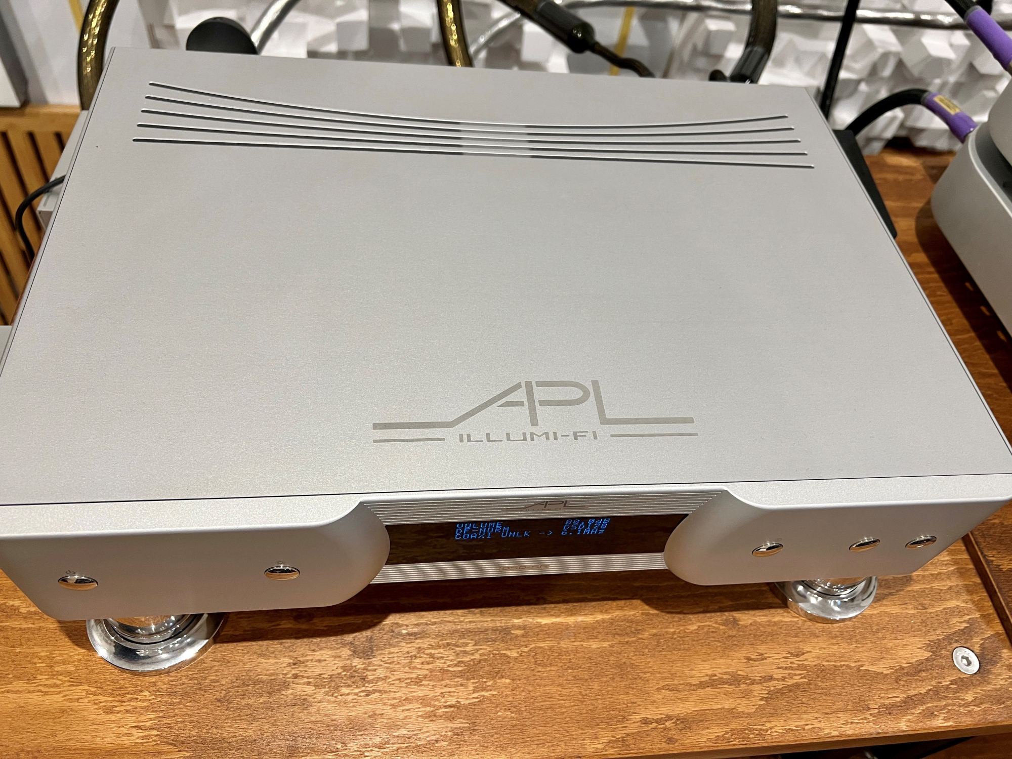 APL DSD-SR MK2 DAC - Stereo, Home Cinema, Headphones Components - StereoNET