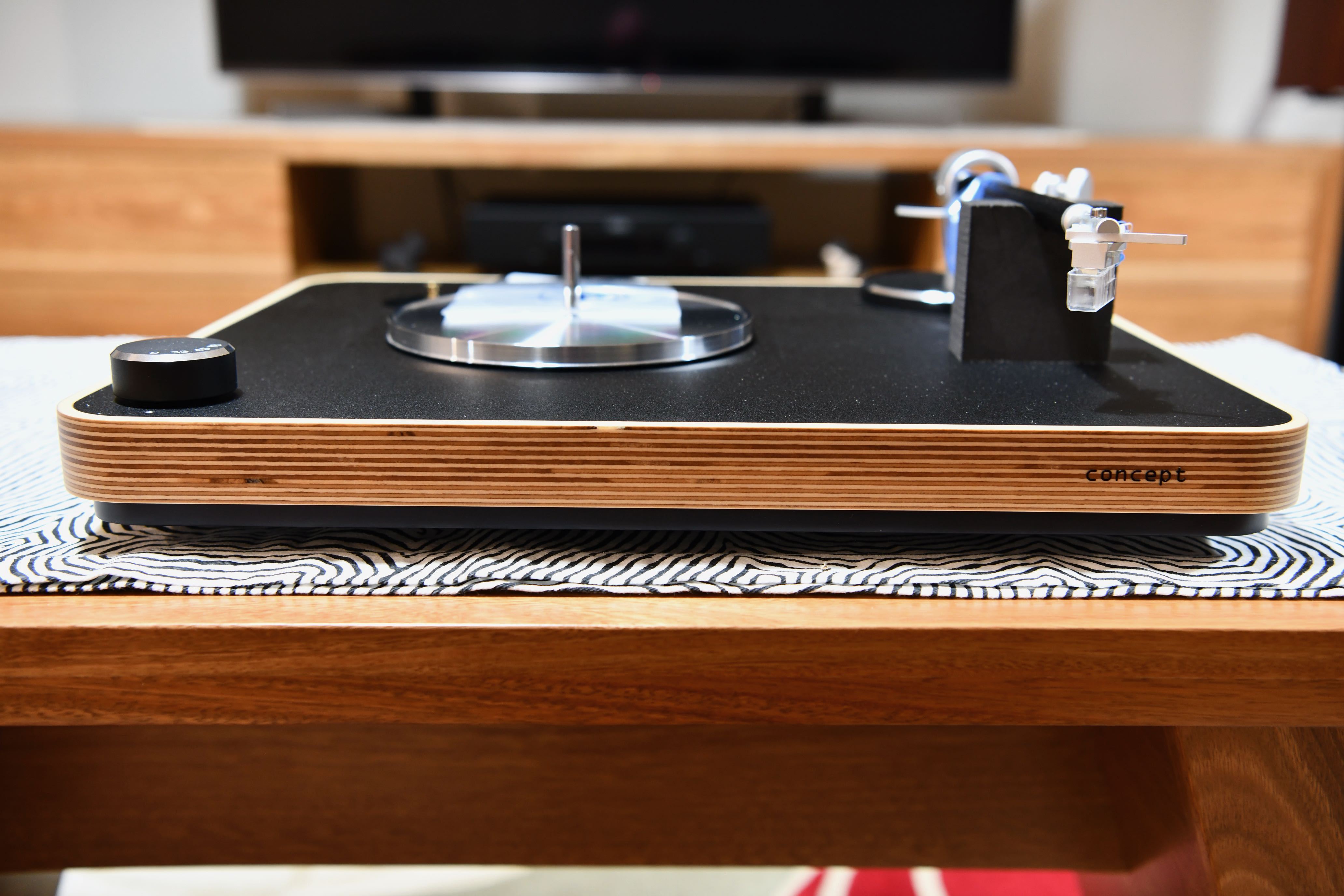 Clearaudio Concept Wood TT + Satisfy Kardan Aluminium Arm - Stereo ...