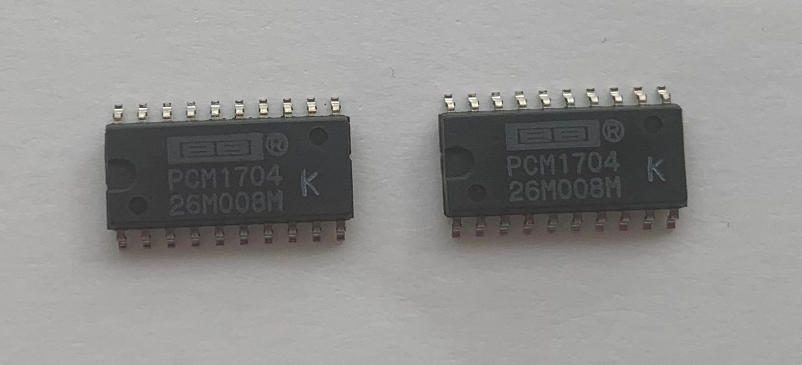 2 x Burr-Brown PCM1704K DAC chips - new old stock - Commercial ...