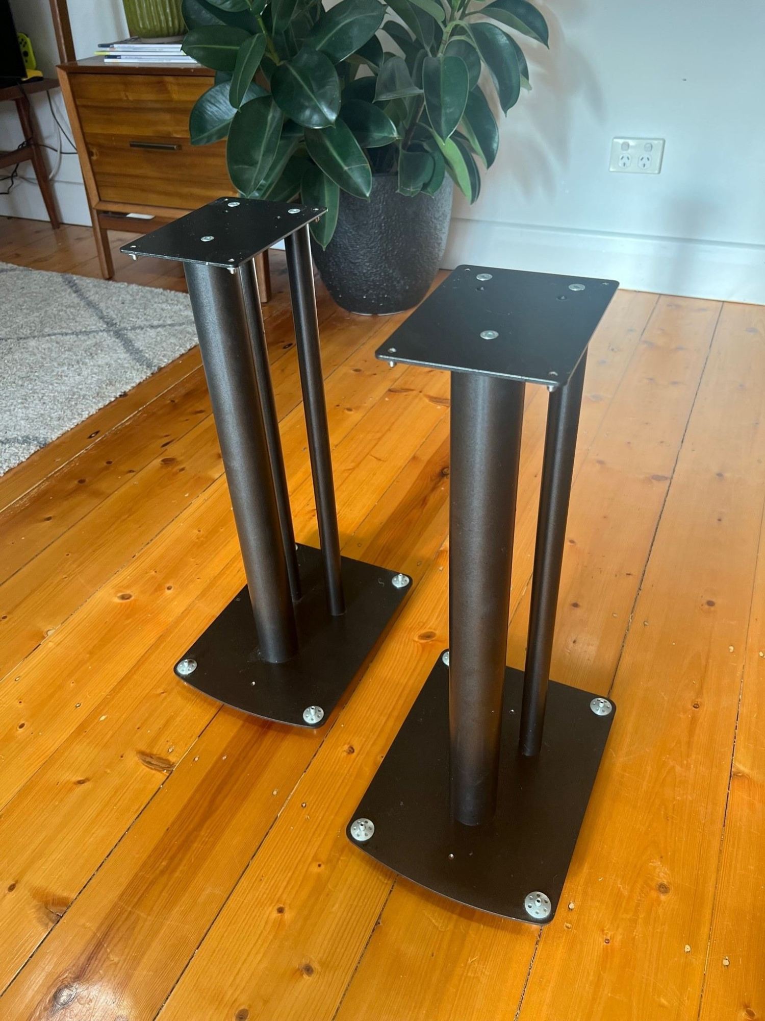 Soundstyle Z2 speaker stand - Hi-Fi and Cinema Cables & Accessories ...