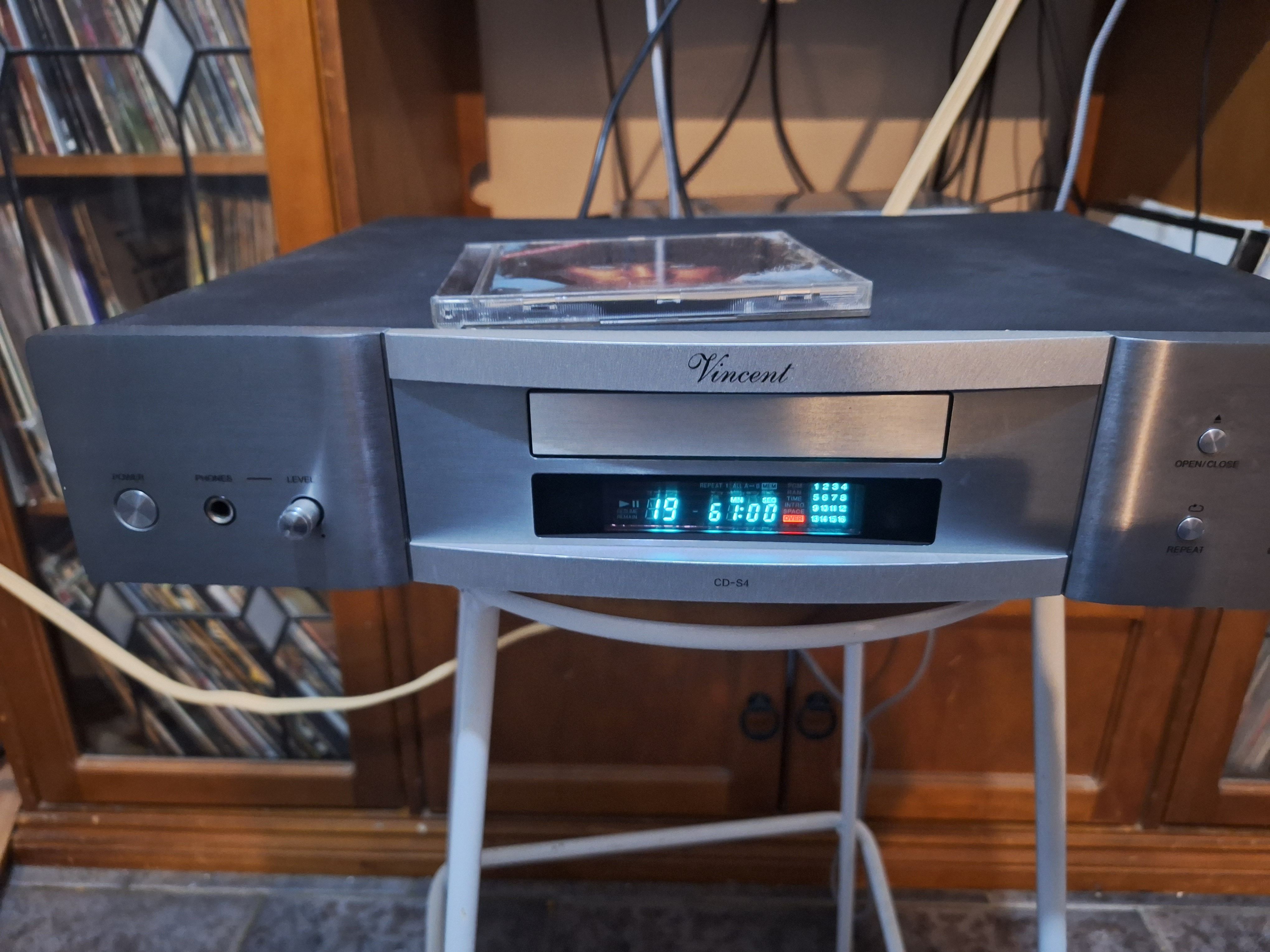 SA-FS: Vincent CD player model CD-S4. _____ Price dropped - Stereo ...