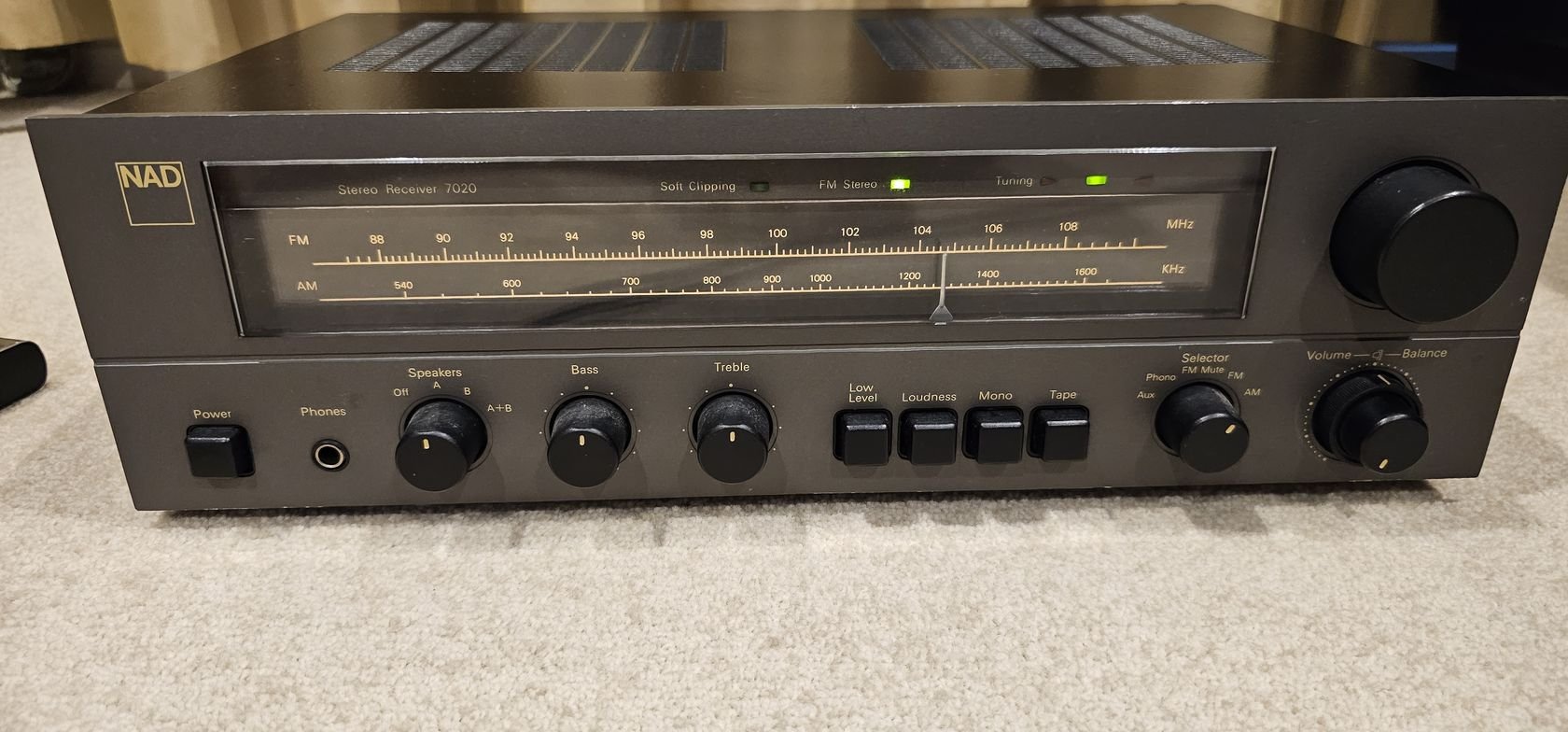 SOLD ELSEWHERE NAD 7020 Vintage Receiver Stereo Home Cinema SOLD ELSEWHERE NAD 7020 Vintage Receiver Stereo Home Cinema