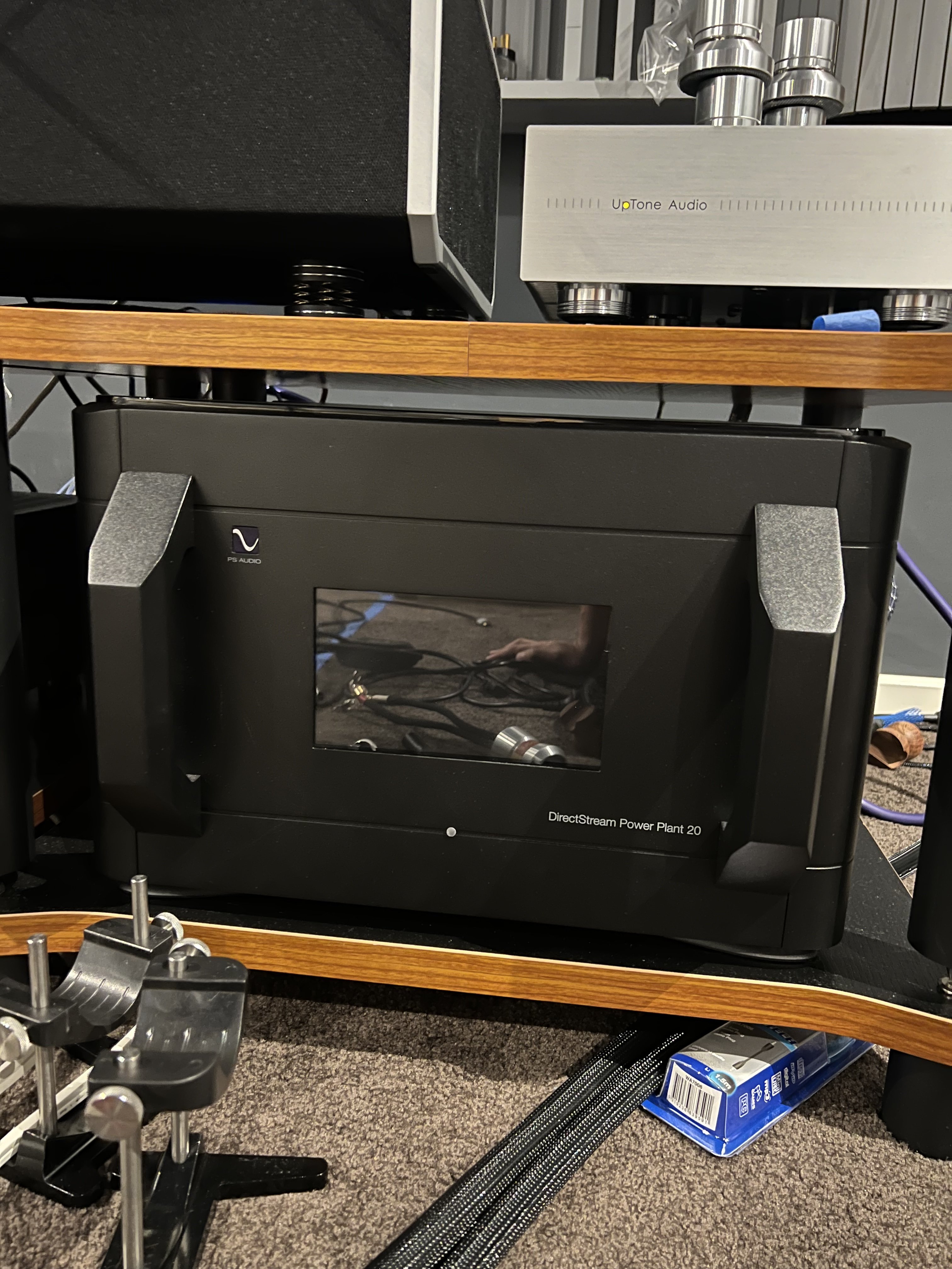 Ps Audio P20 AC REGENERATOR - Black - Stereo, Home Cinema, Headphones ...