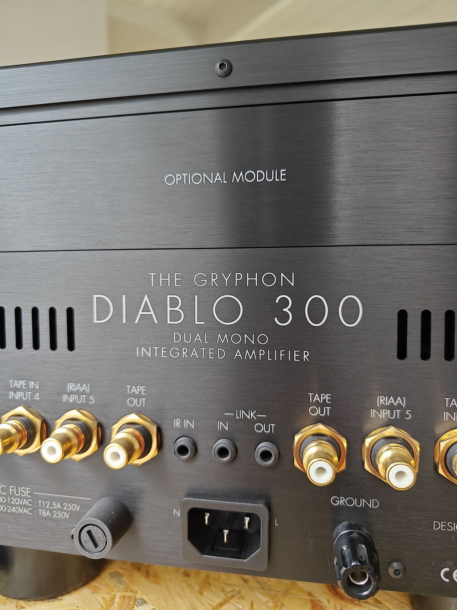 Gryphon Diablo 300 - Integrated amp - Stereo, Home Cinema, Headphones ...