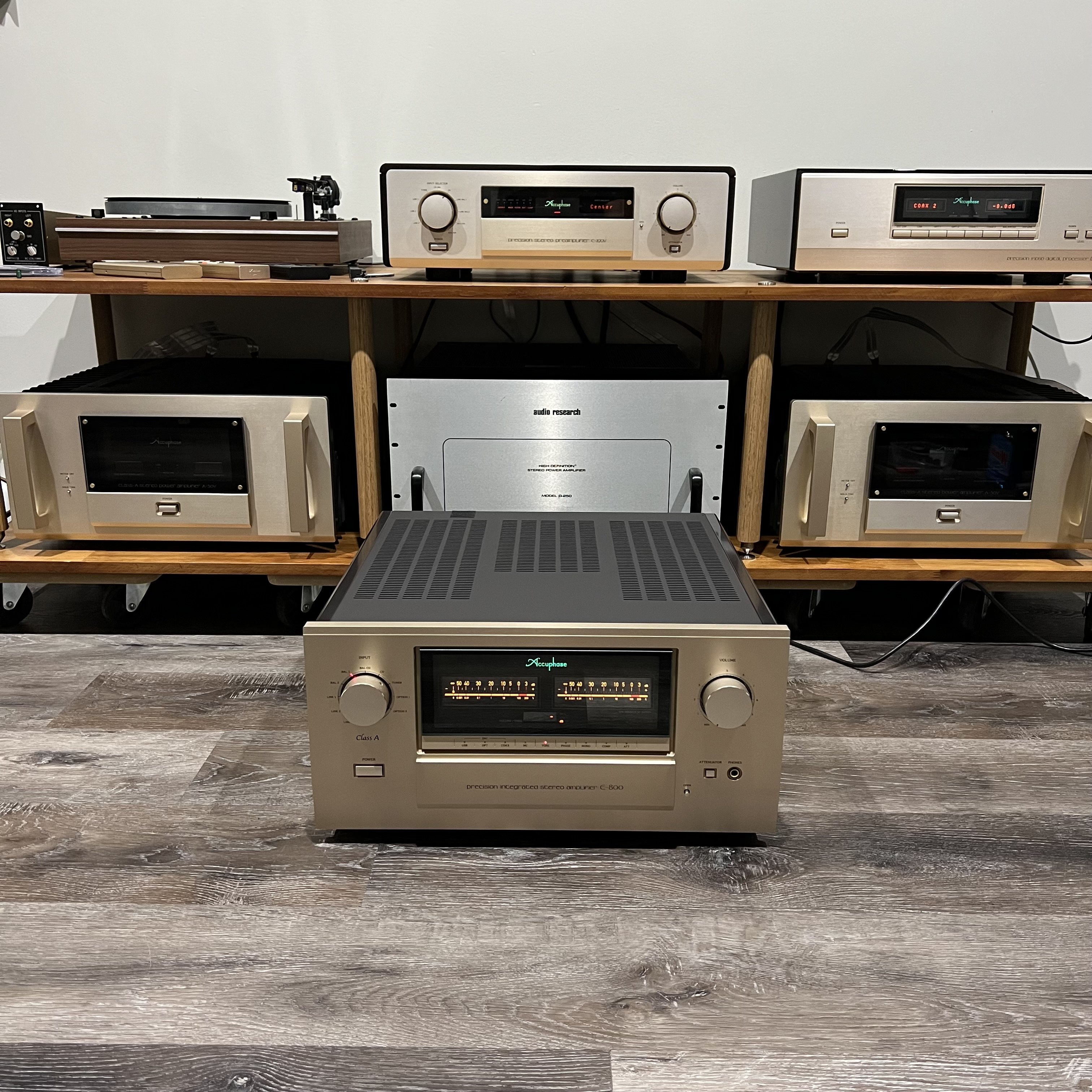 Accuphase E-800 Flagship Integrated Amplifier (240 Volt) - Stereo, Home ...