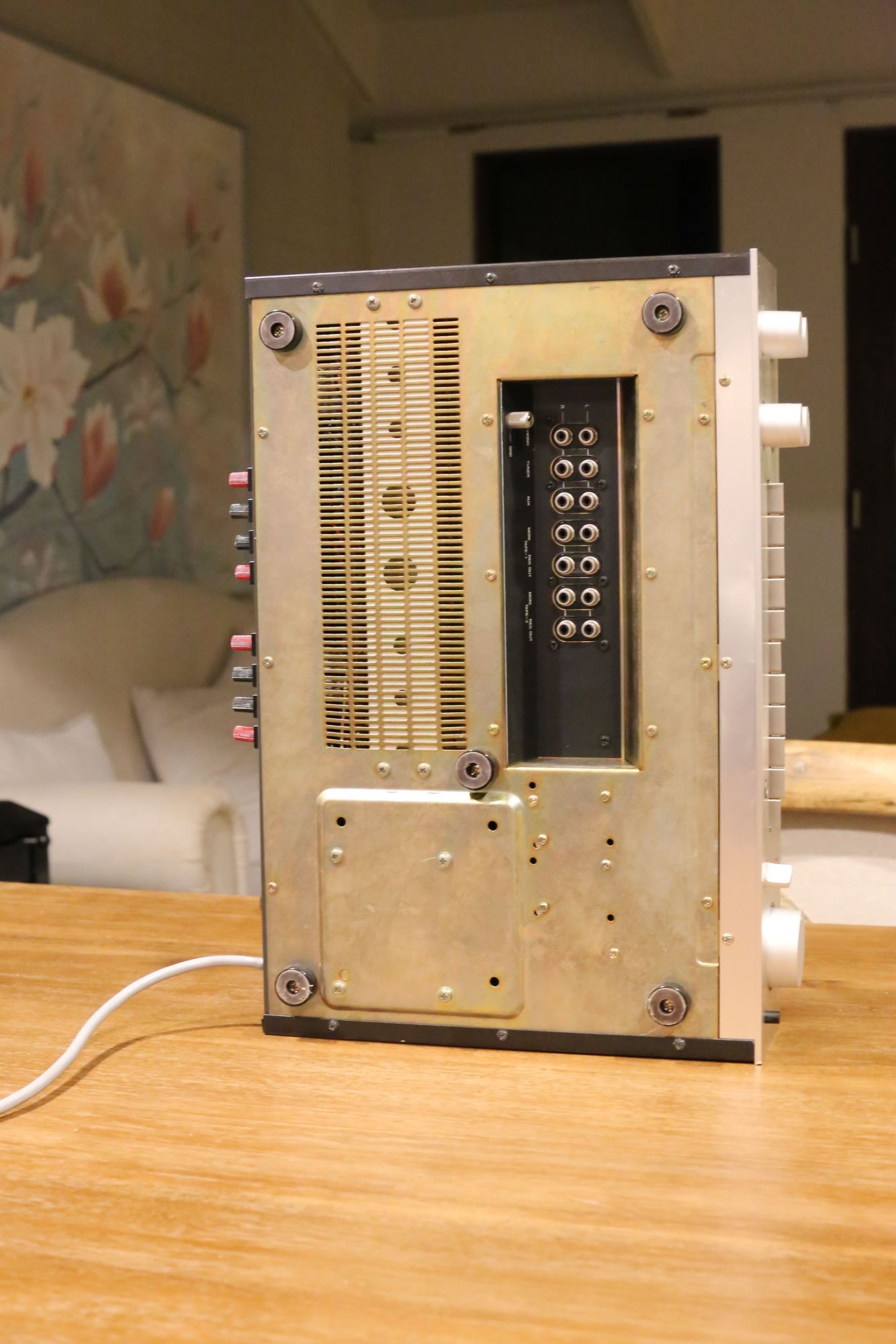 Luxman L2 Integrated Amplifier - Stereo, Home Cinema, Headphones Components - StereoNET