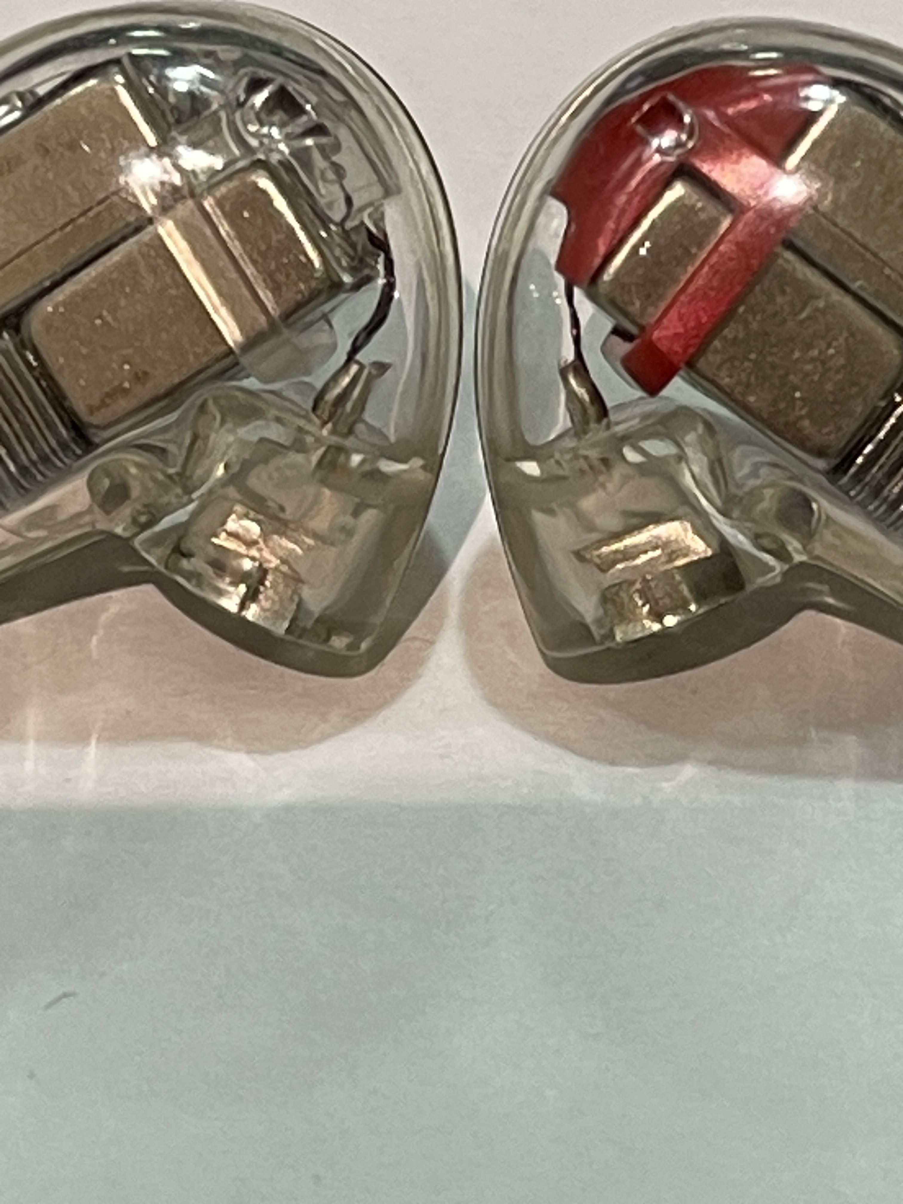 Shure Se846 Gen 1, with a Full Set of Stock, plus extra Tips - Stereo ...