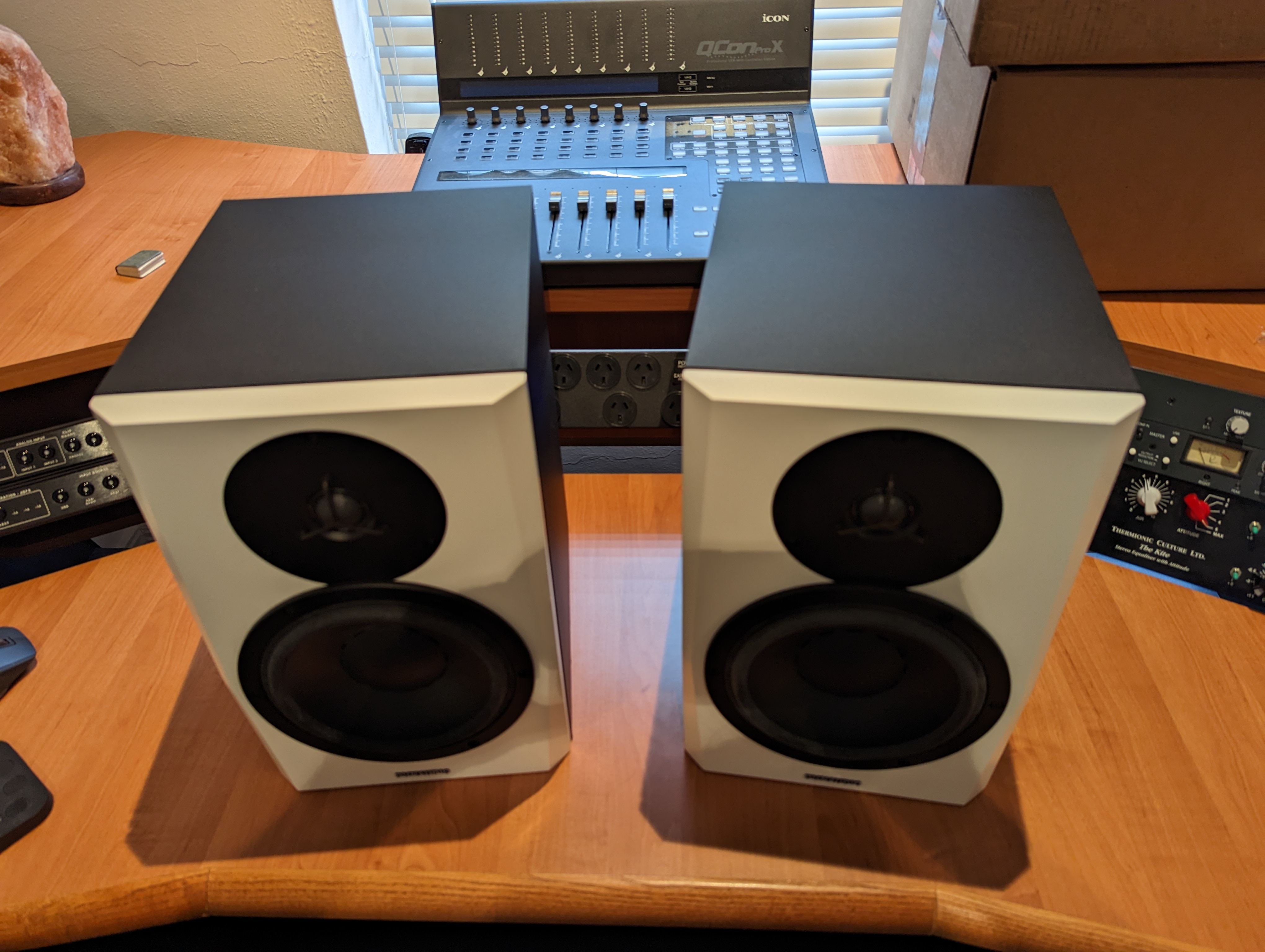 FS: Dynaudio LYD 8 studio monitors WHITE PAIR |﻿ Stereo, Home Cinema ...