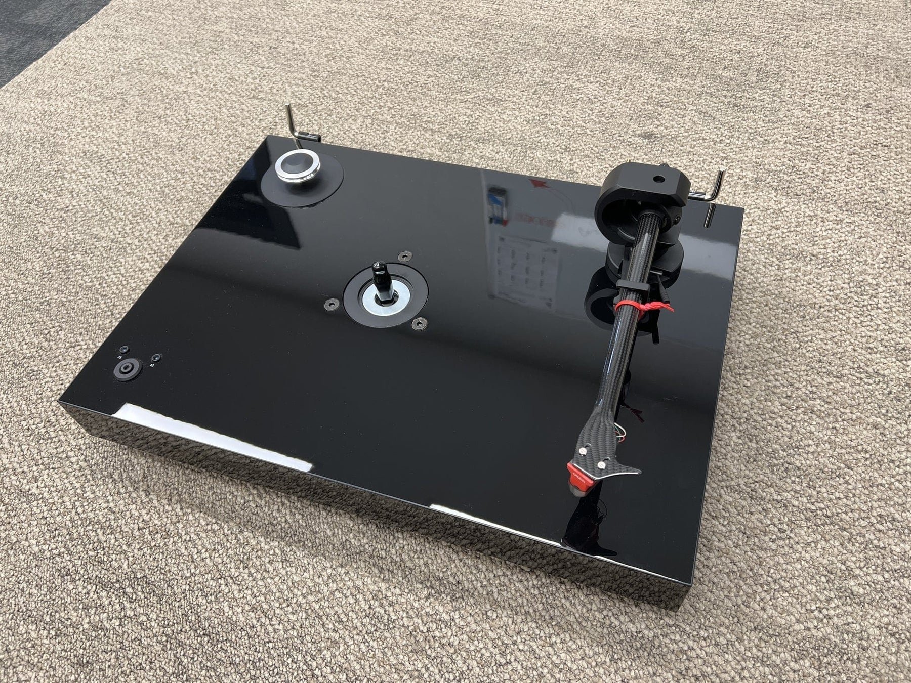 Pro-Ject X8 Turntable Gloss Black with Quintet Red MC - Commercial ...